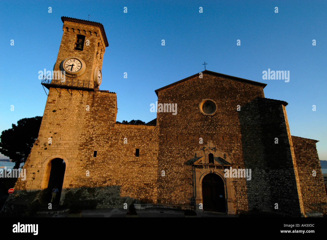 Notre Dame d'Esperance church in the old town, Cannes, France Stock ...