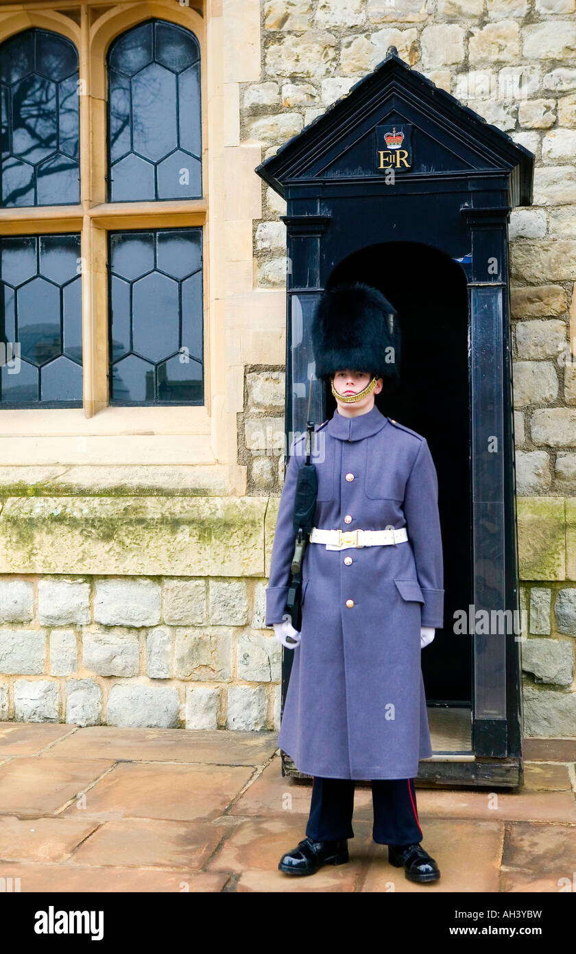 The Royal Guard outside the Tower of London Stock Photo - Alamy
