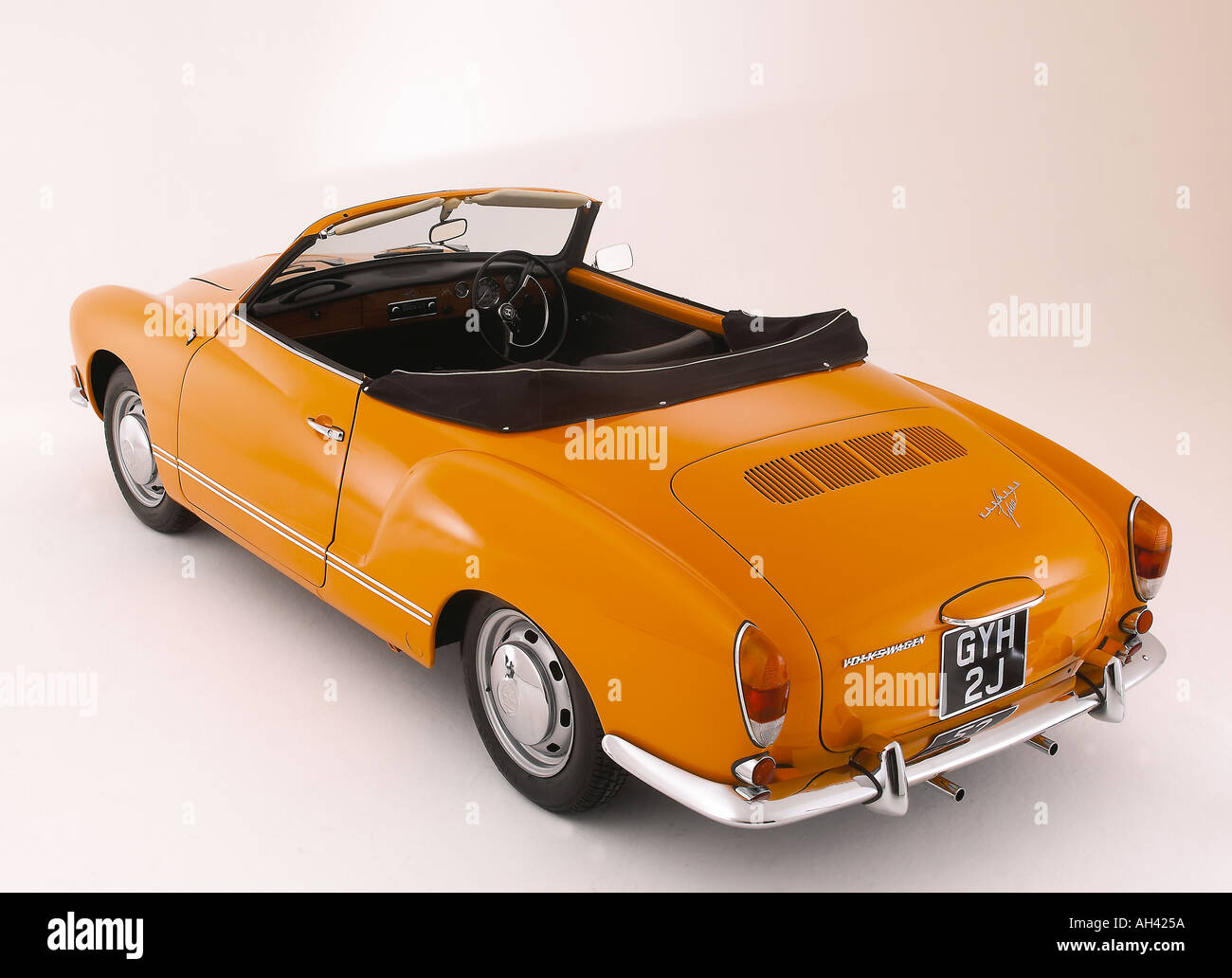 1971 Volkswagen Karmann Ghia type 1 Stock Photo - Alamy