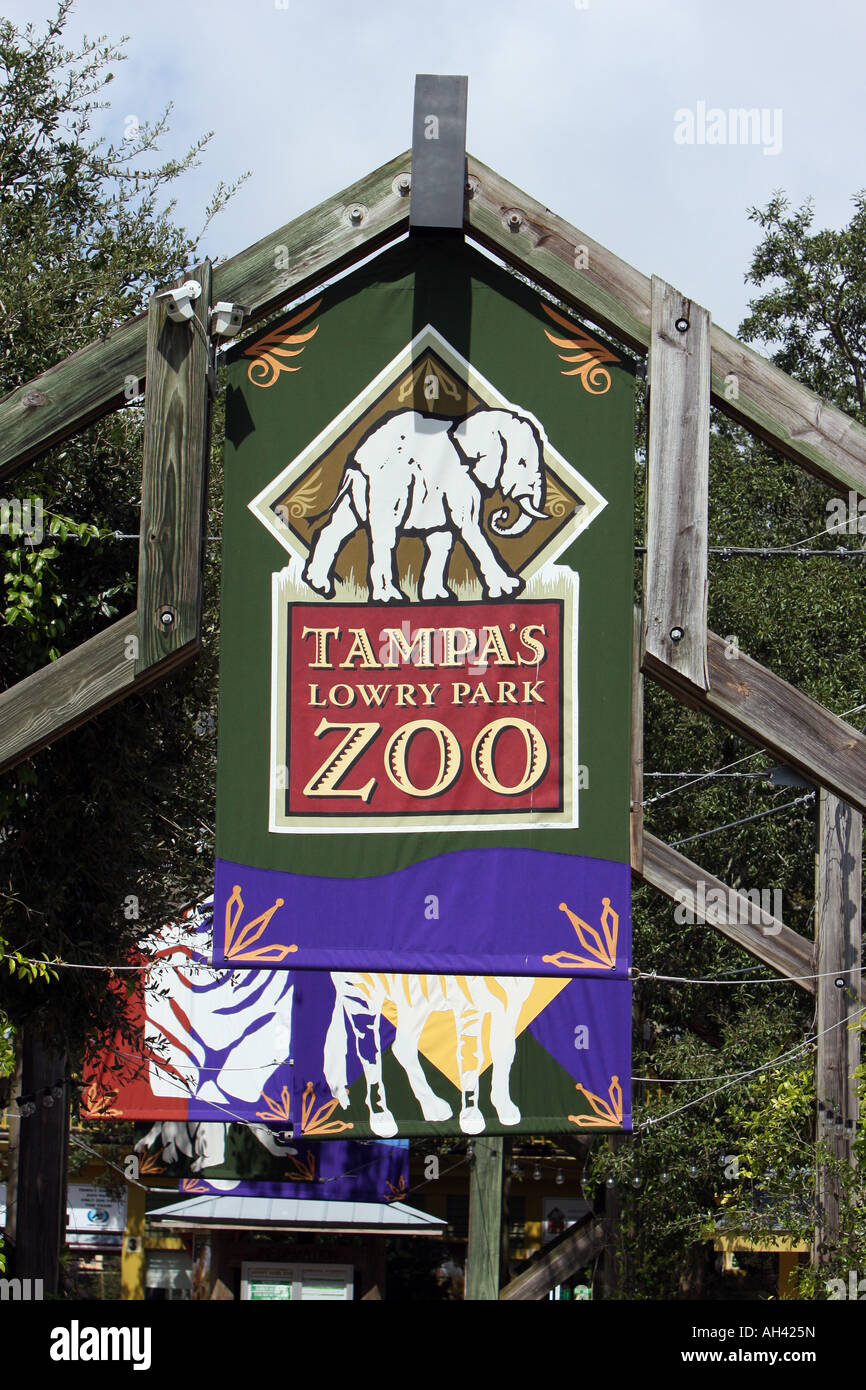 Tampa Lowry Park Zoo Sign Stock Photo - Alamy