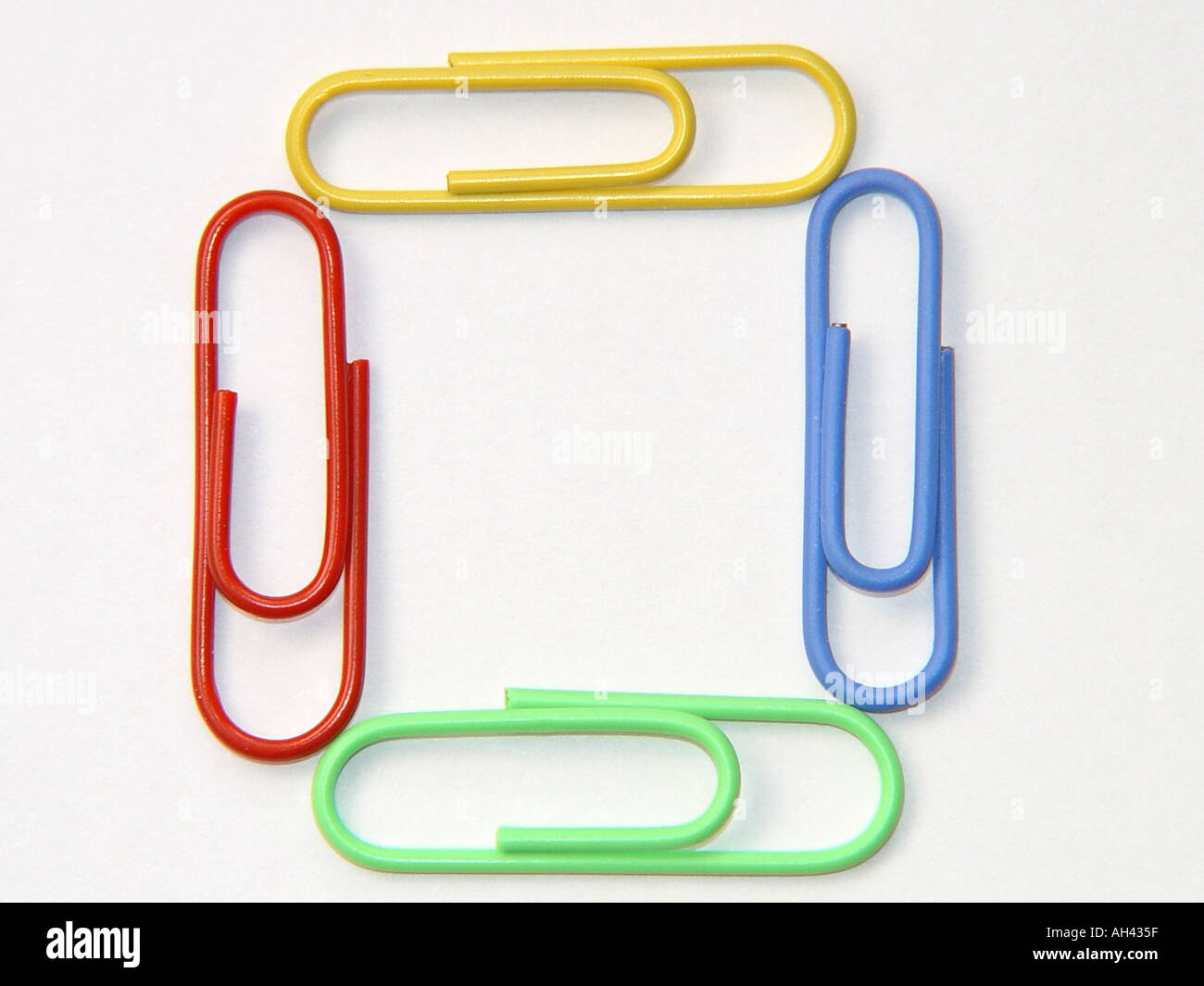 Twisted paperclip hi-res stock photography and images - Alamy