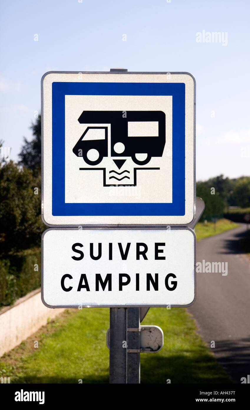 Service area sign hi-res stock photography and images - Alamy