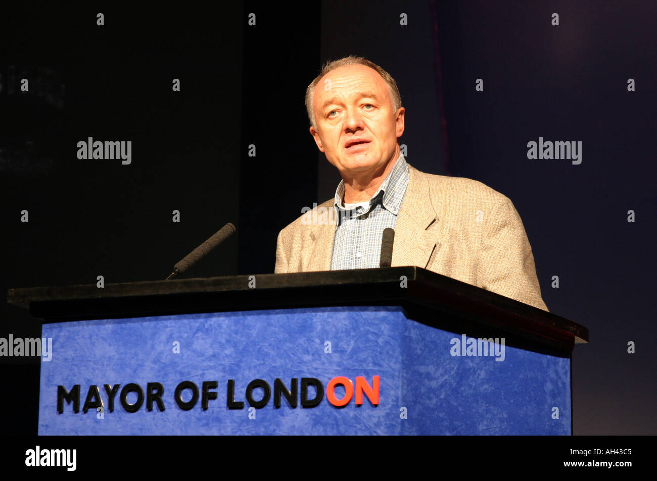 Landscape semi profile speaking politics hi-res stock photography and ...