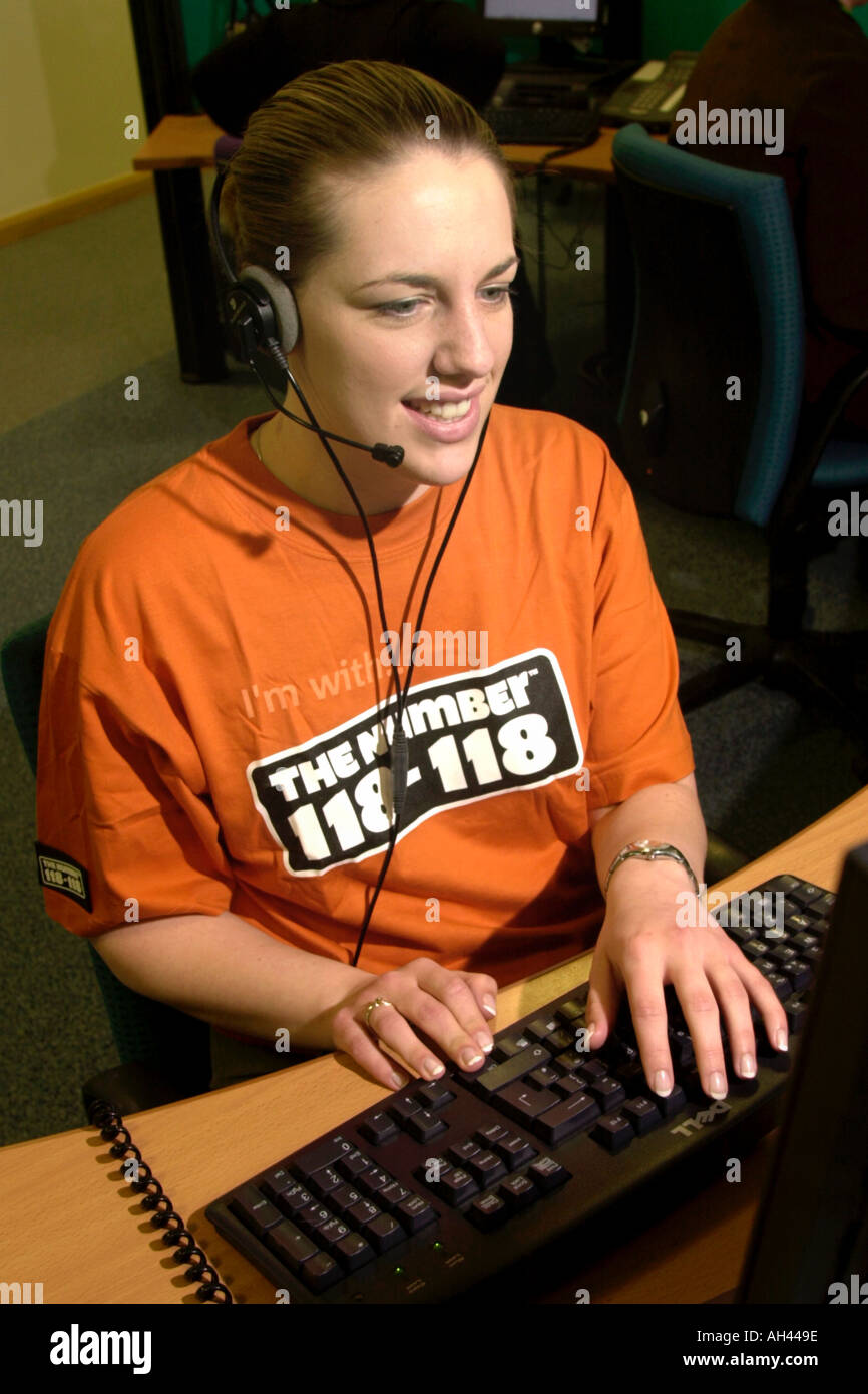 Call centre uk workers office hi-res stock photography and images - Alamy