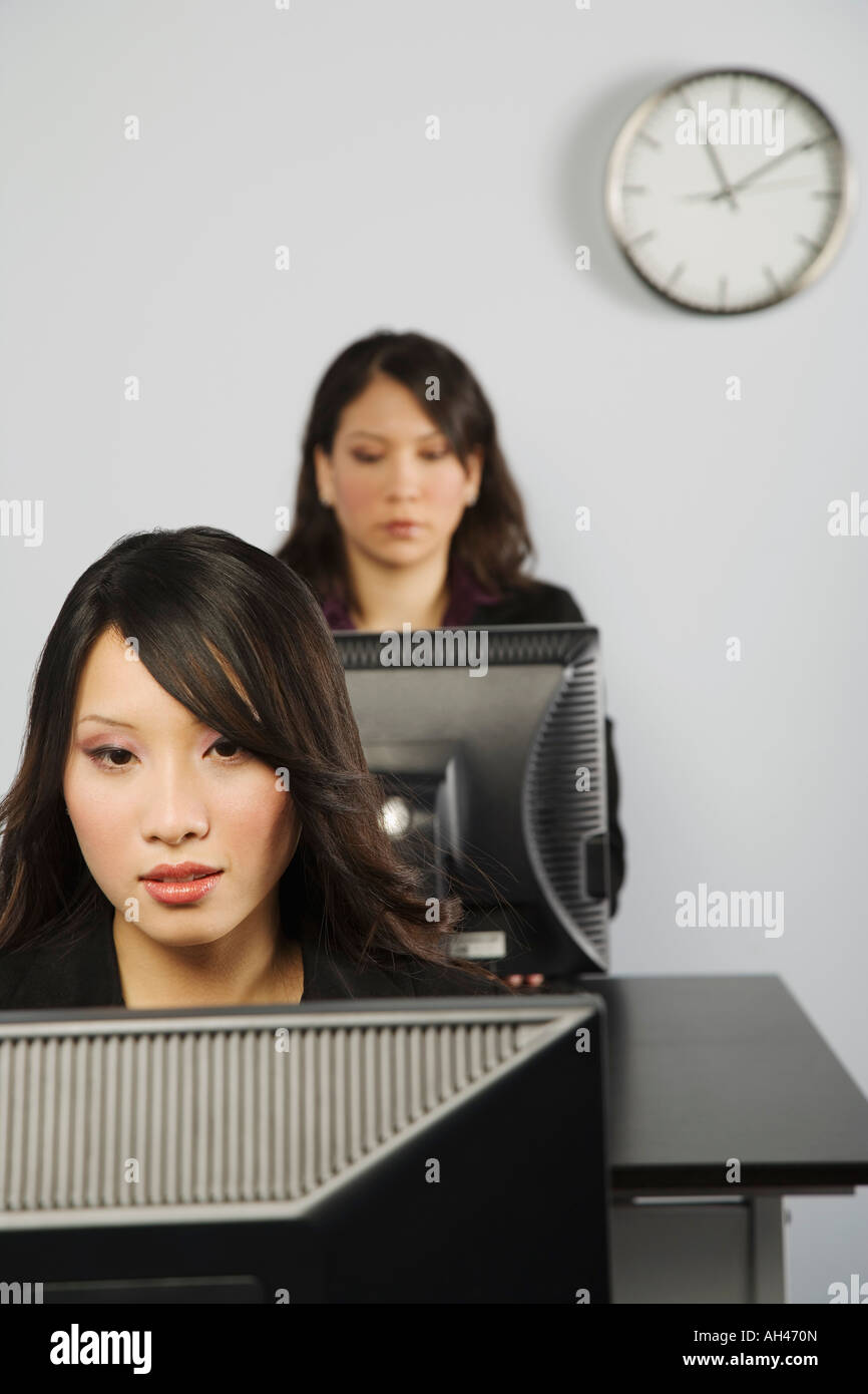 Women at office hi-res stock photography and images - Alamy