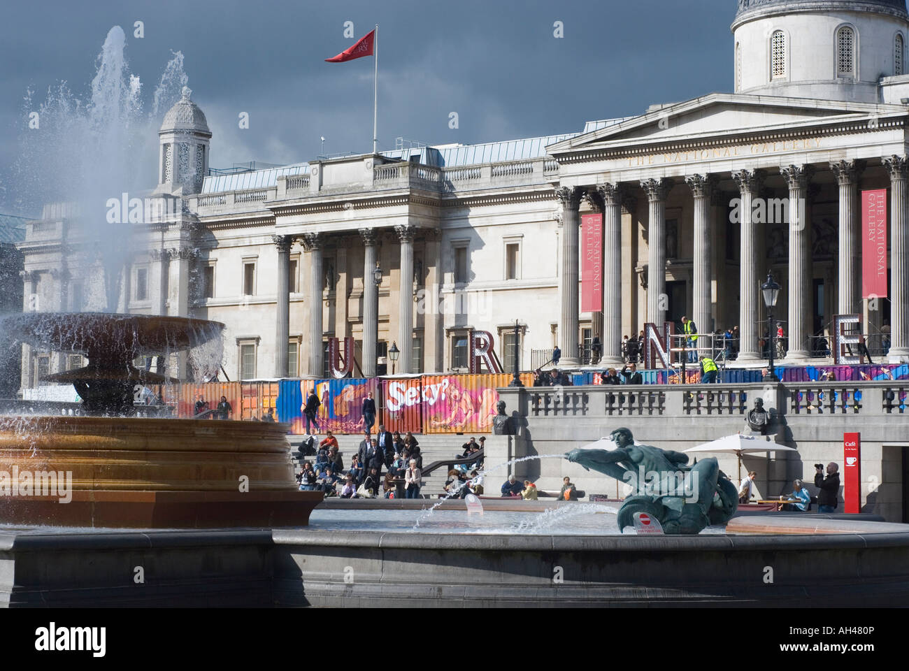 National Portrait Gallery and Trafalgar Square fountain, London Stock ...