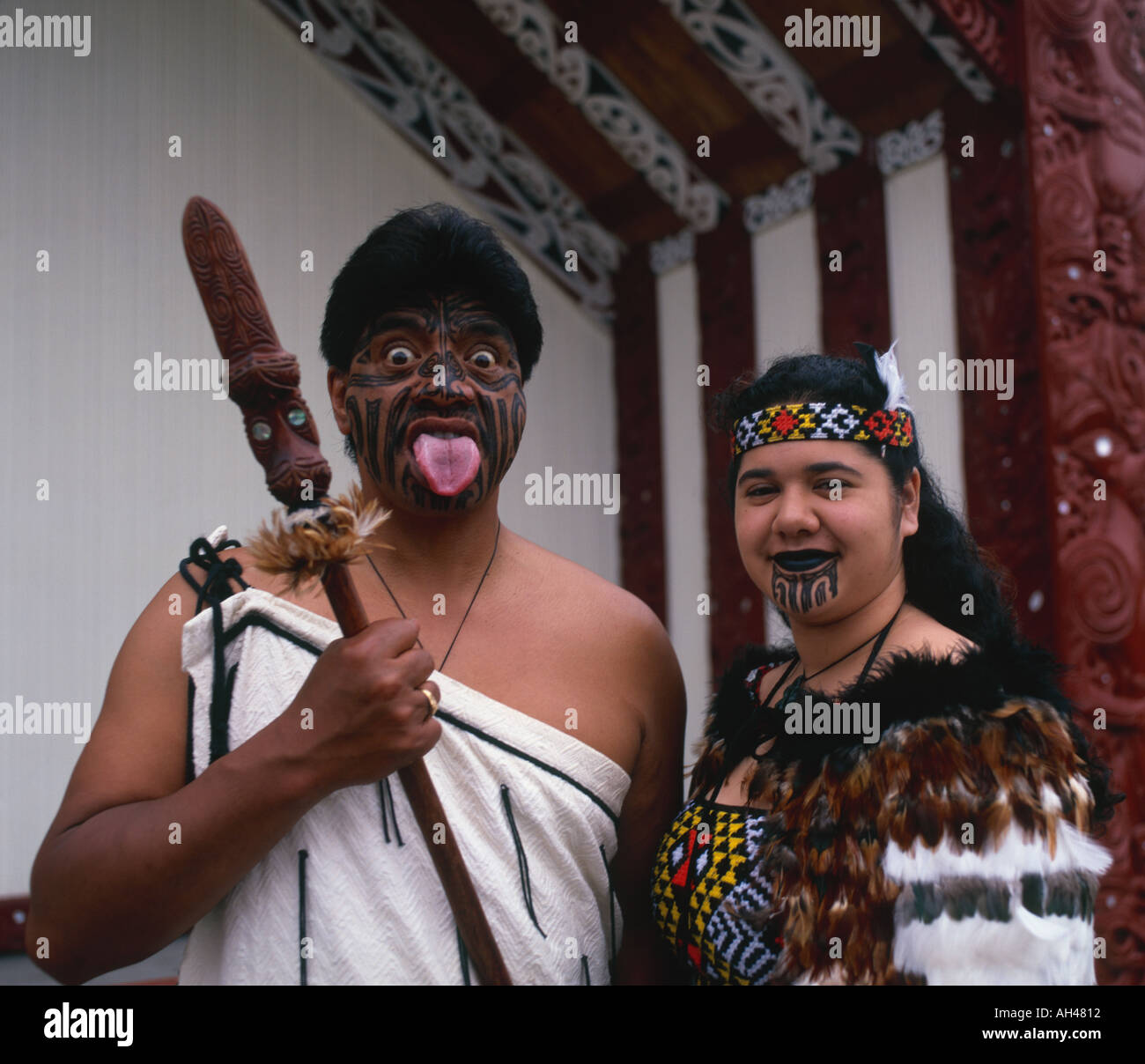 Maori costume hi-res stock photography and images - Alamy