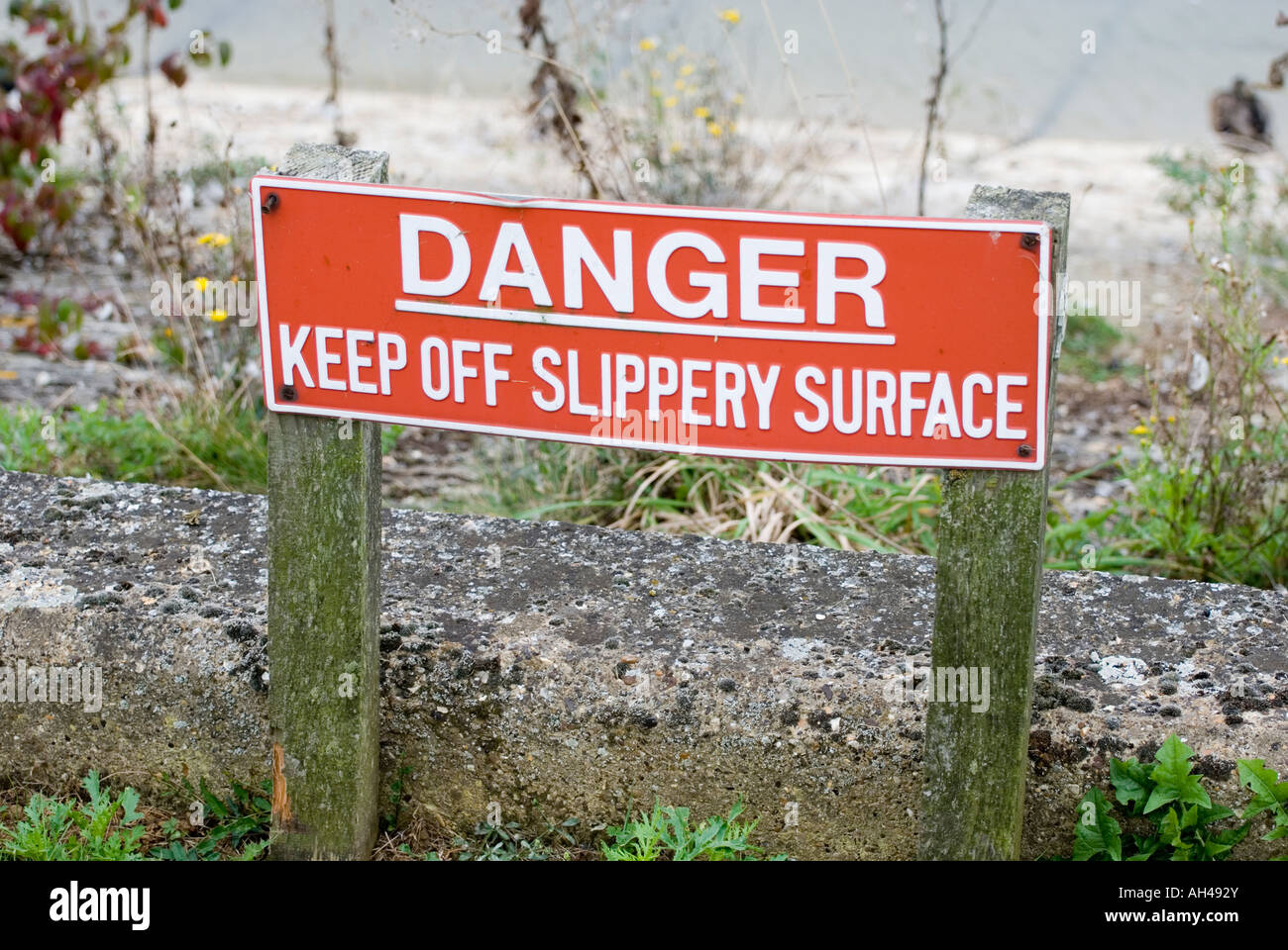 Danger sign at Pitsford Reservoir Stock Photo - Alamy