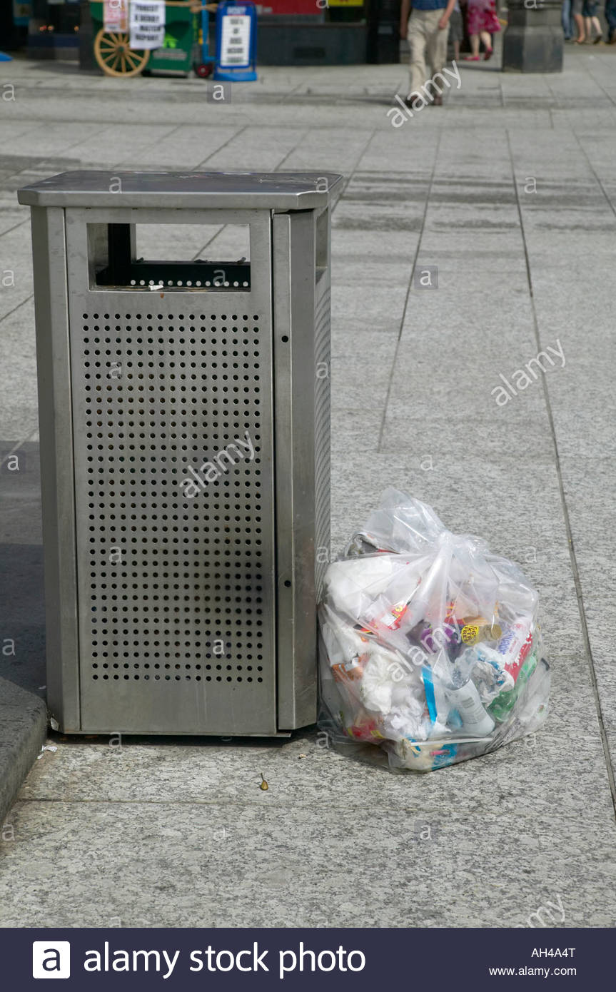 Garbage Can Overflow High Resolution Stock Photography and Images - Alamy