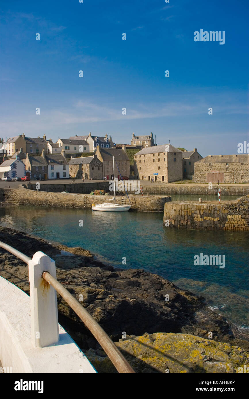 Portsoy fishing boat hi-res stock photography and images - Alamy