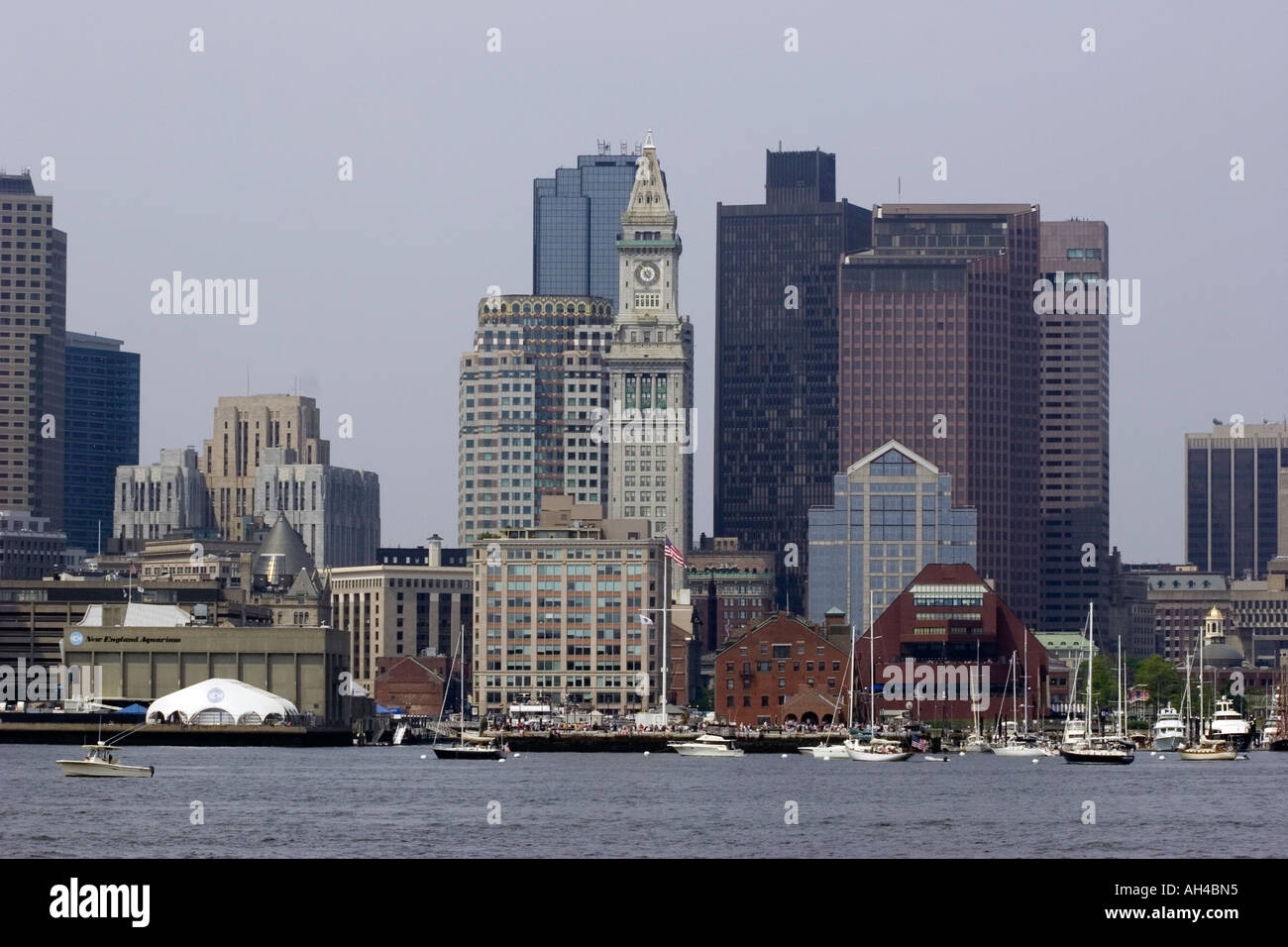 Boston harbour ships hi-res stock photography and images - Alamy