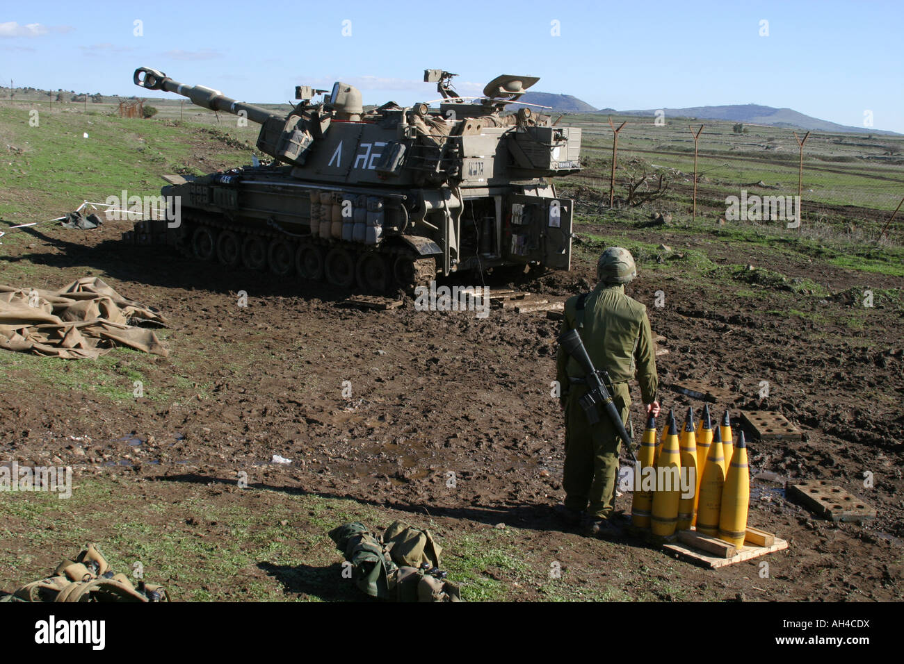 Israeli tank hi-res stock photography and images - Alamy
