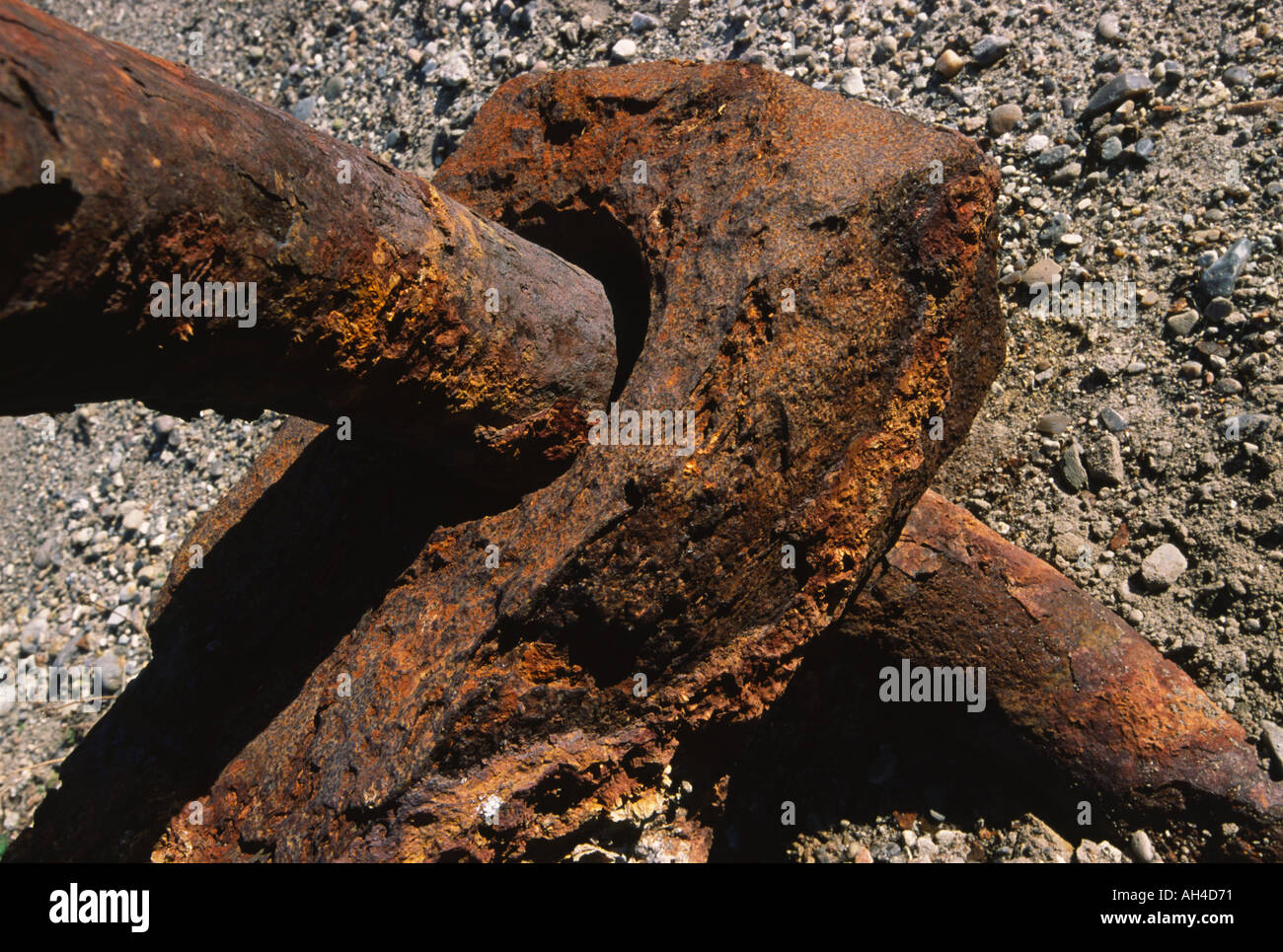 Anchor chain symbol strength safety hi-res stock photography and images ...