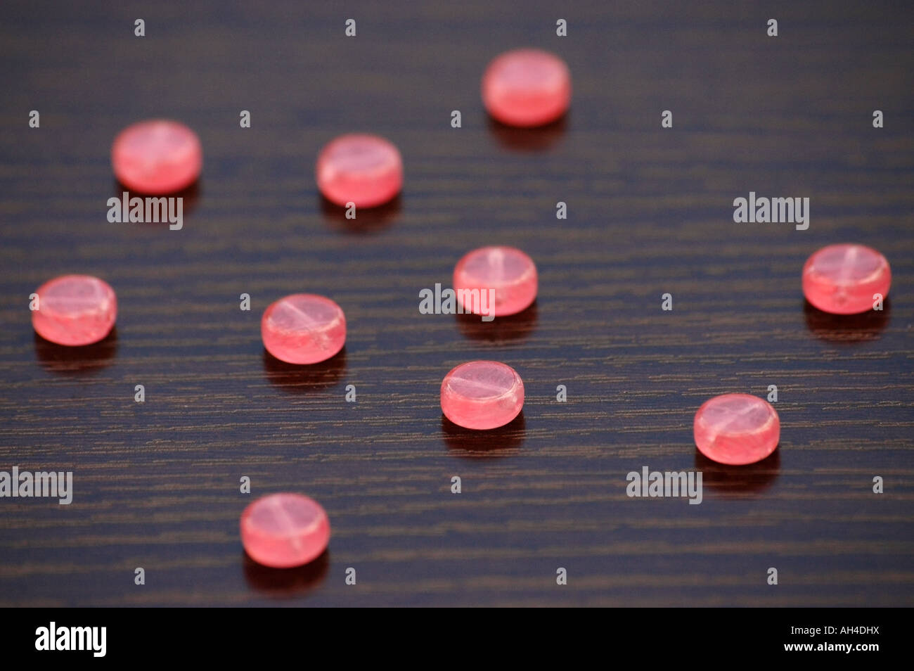Close up on small plastic beads for jewelry making Stock Photo - Alamy