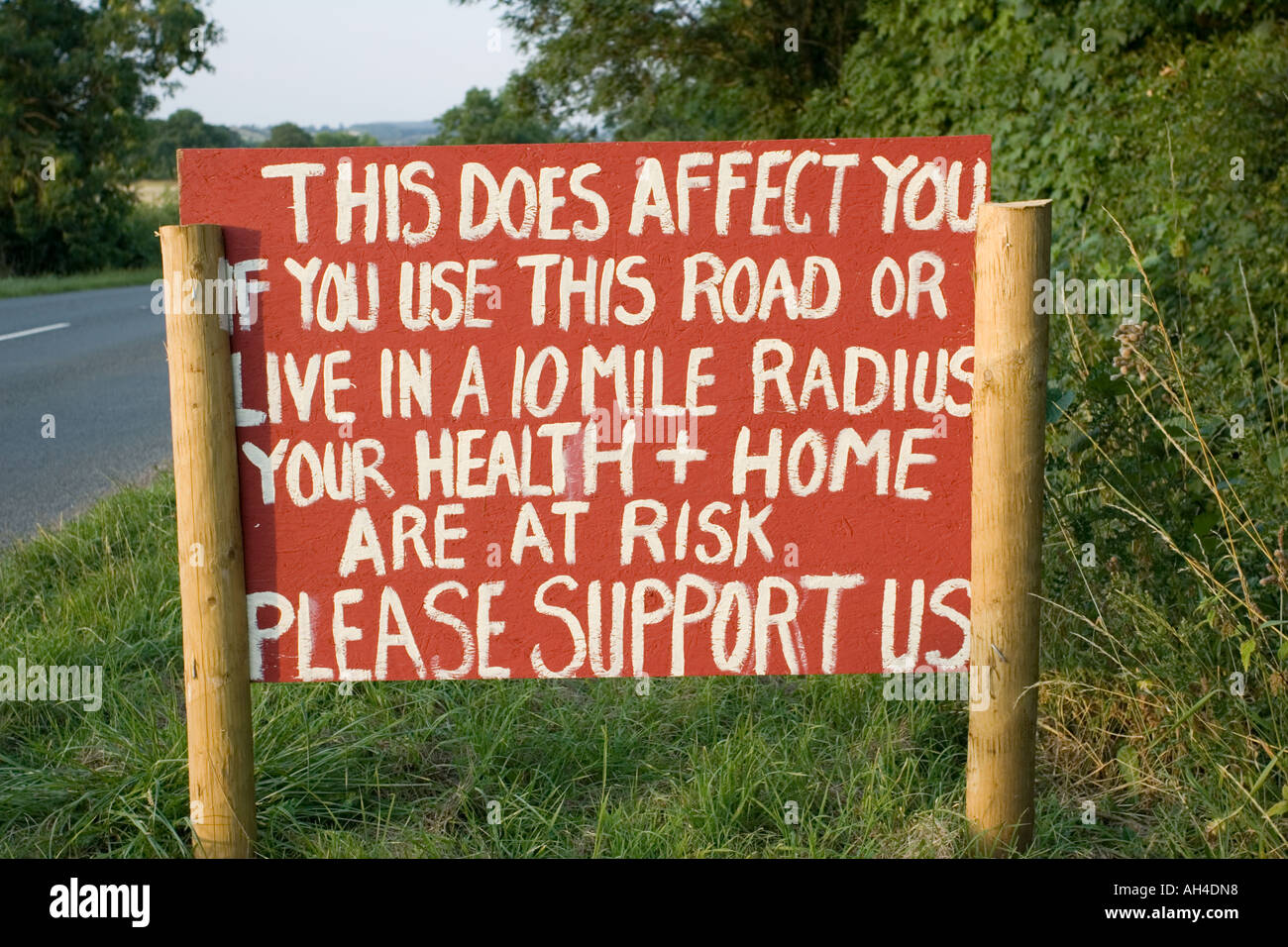 Protest sign against proposed gas storage PRI on roadside Corse Lawn UK ...