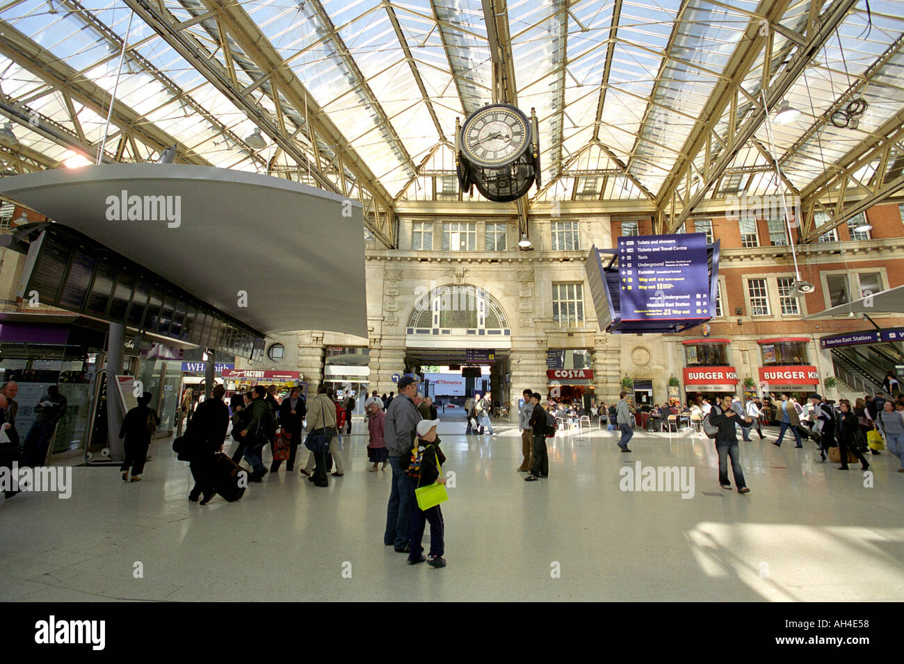 Interior of Waterloo Station showing clock in London Britain UK Stock ...