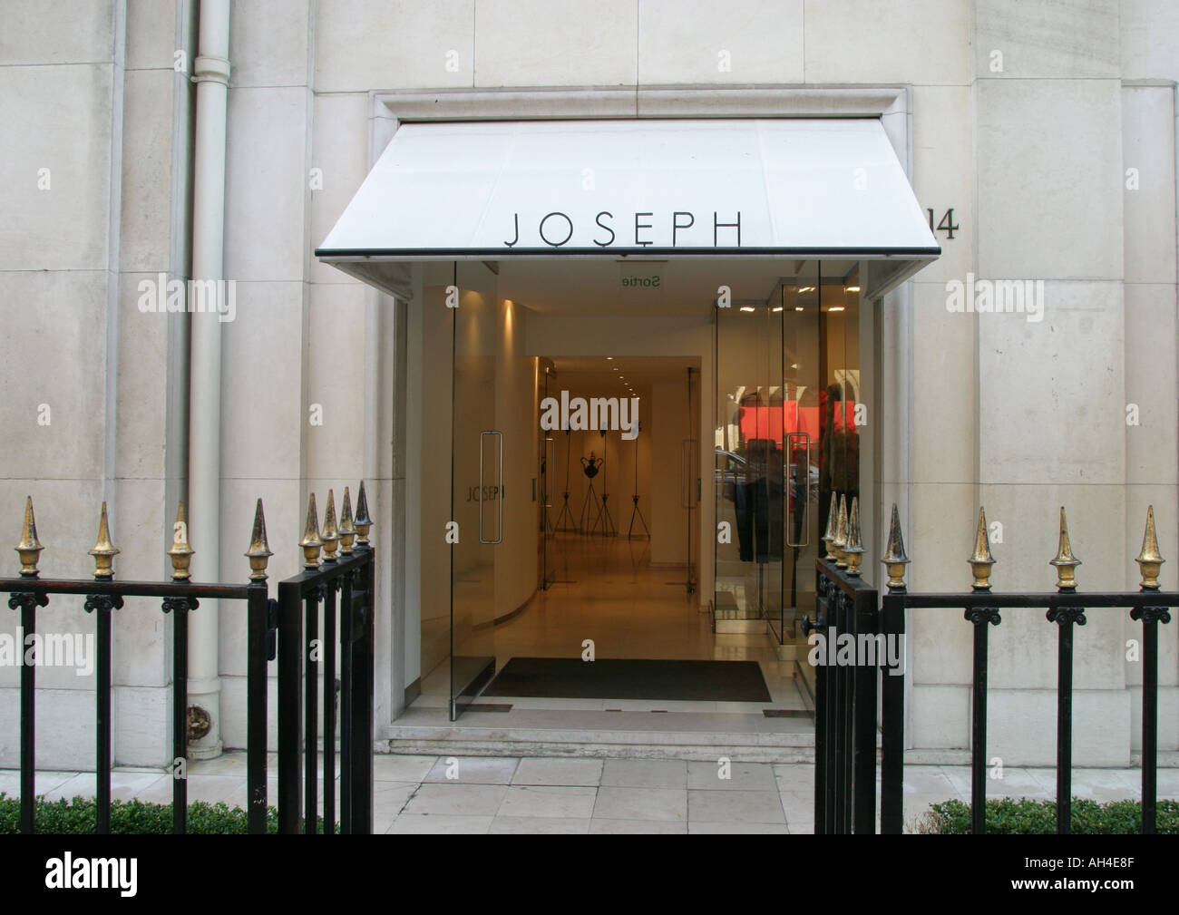 Joseph shop Paris France Stock Photo - Alamy