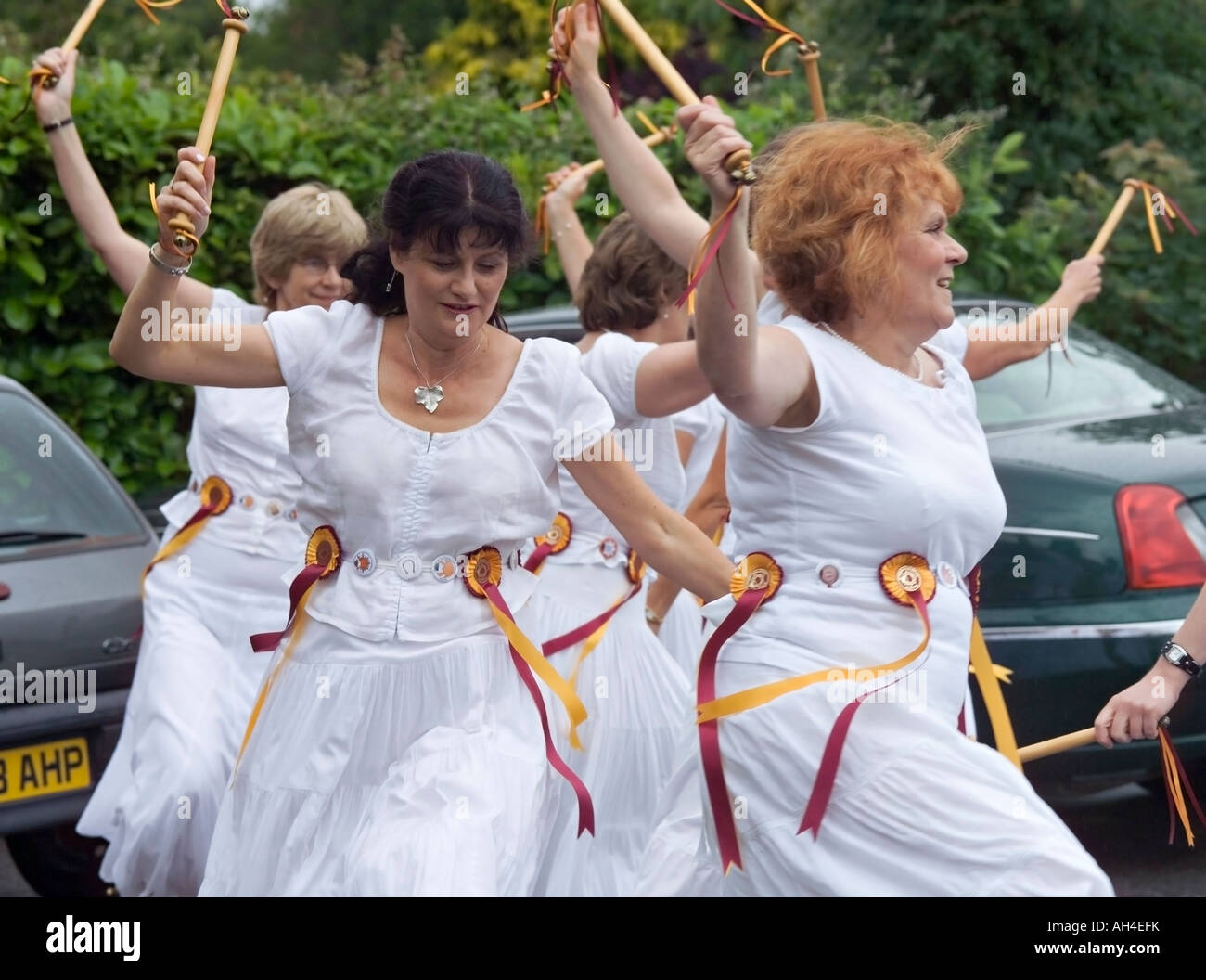 Summer Solstice Morris Dancers, Rushlake Green, East Sussex, England ...