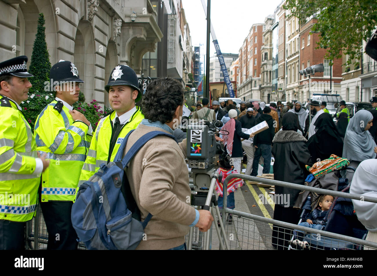 Islamic moslem protest outside Saudi Arabia embassy Mayfair London W1 ...