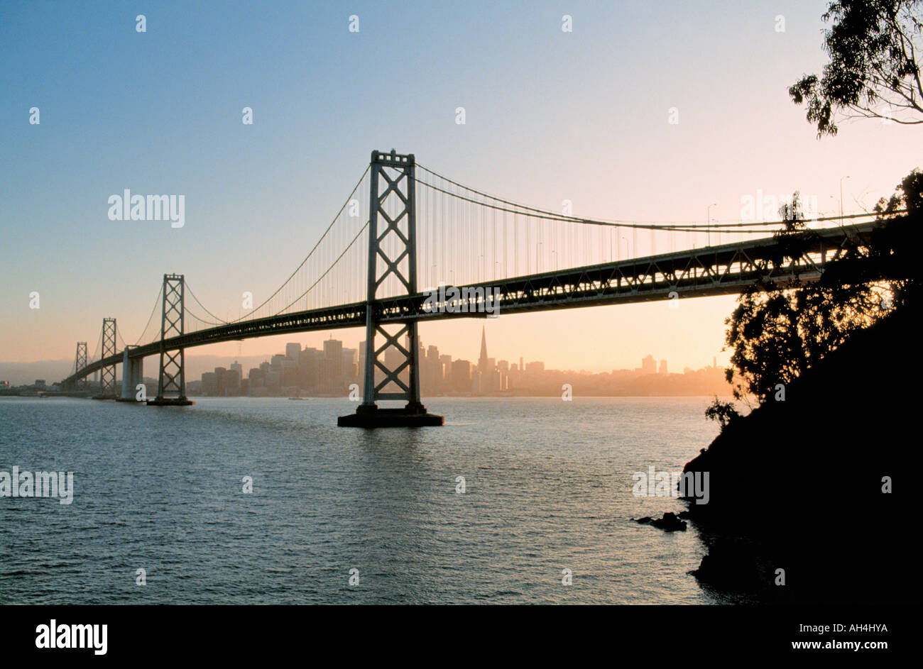 Oakland bridge and skyline, San Fransisco, USA Stock Photo - Alamy