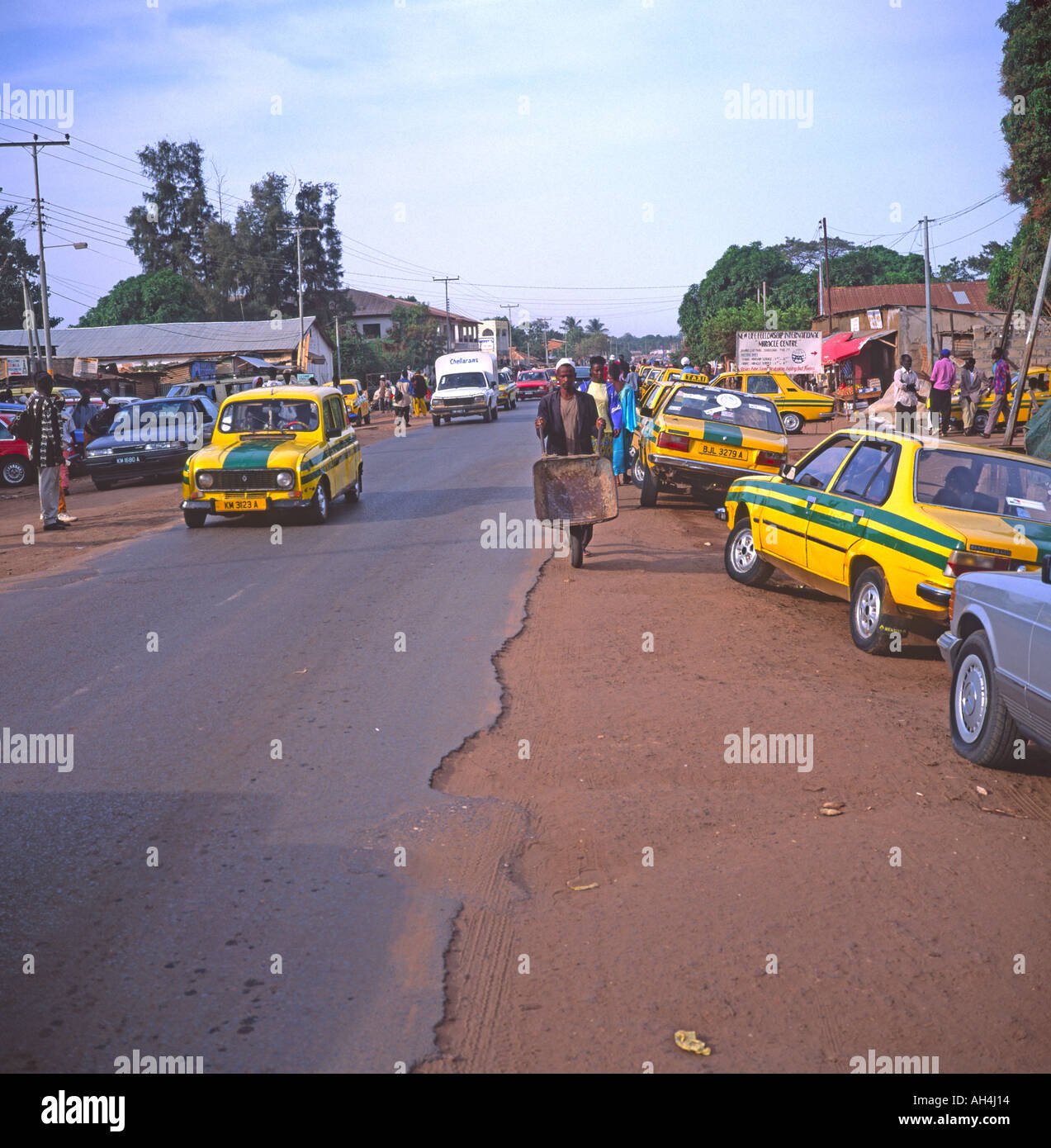 Serekunda hi-res stock photography and images - Alamy