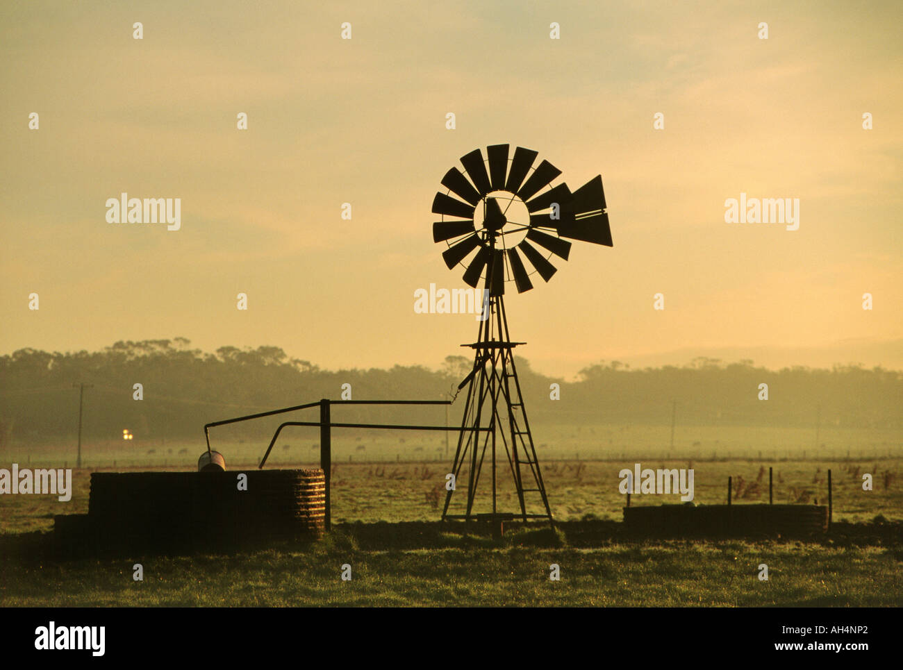 Wind pump water well hi-res stock photography and images - Alamy