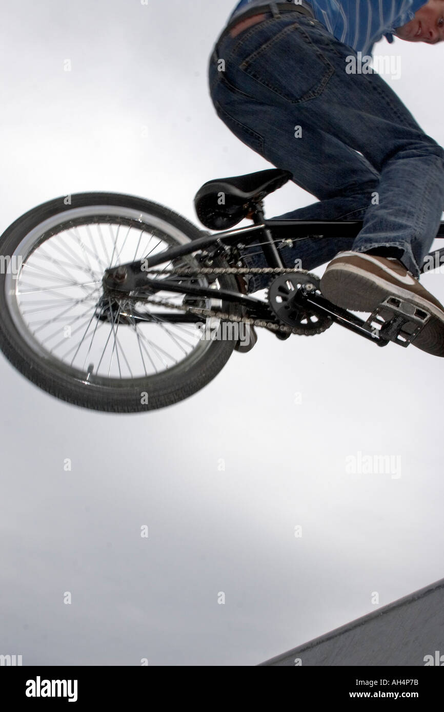 Bmx mid air stunt action hi-res stock photography and images - Alamy