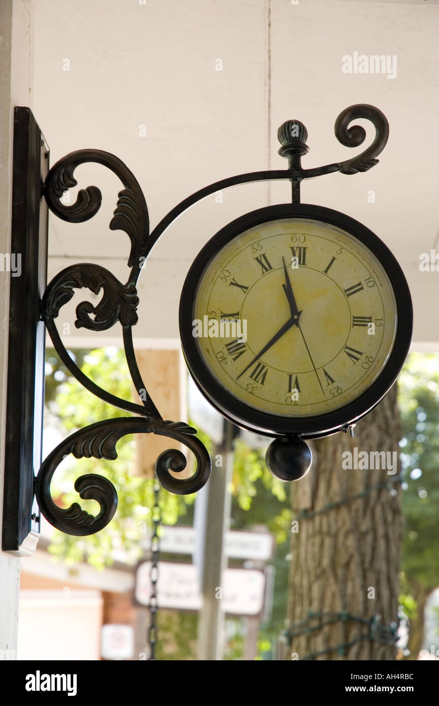 Old country clock hi-res stock photography and images - Alamy