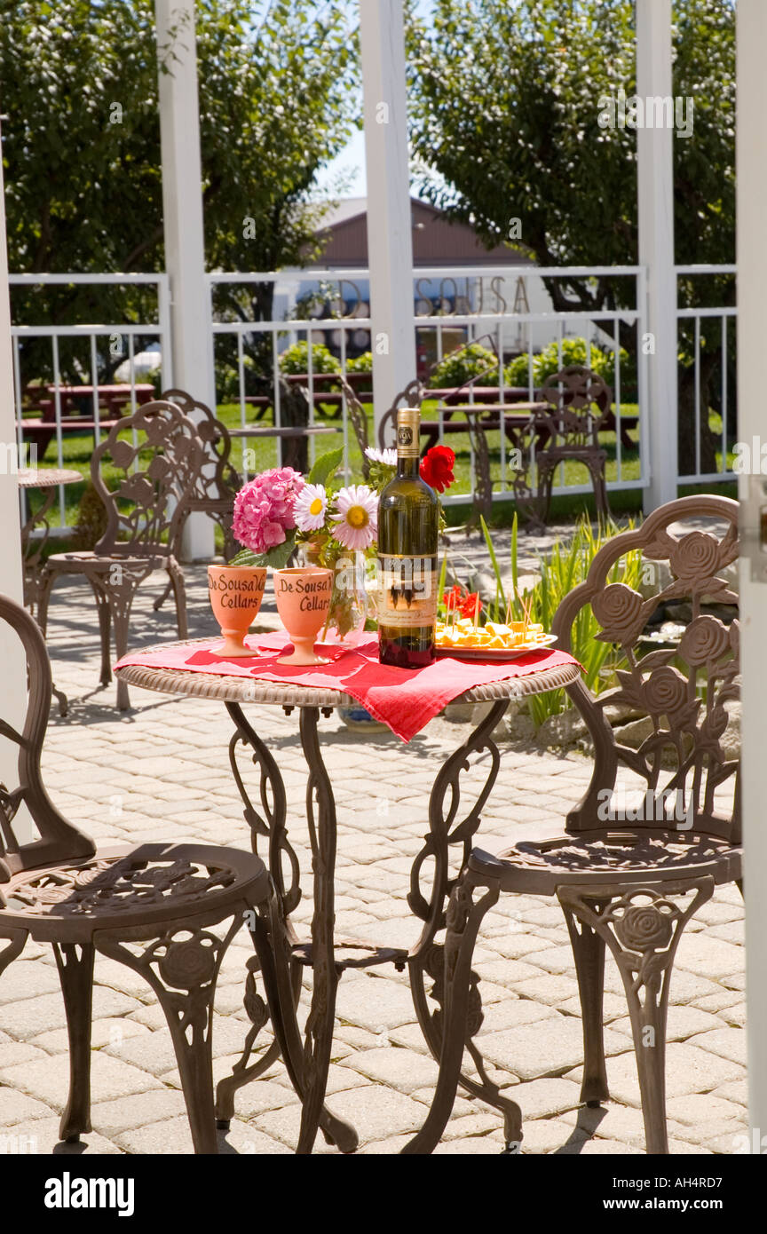 Outdoor patio table setting Stock Photo - Alamy