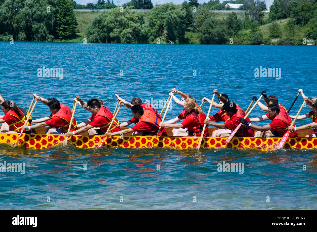 Dragon boat racing Stock Photo - Alamy