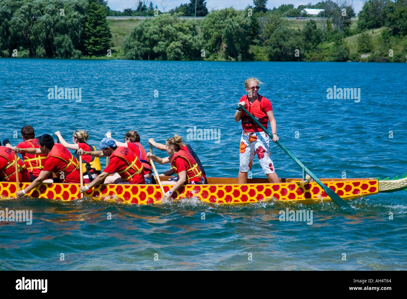 Dragon boat racing Stock Photo - Alamy