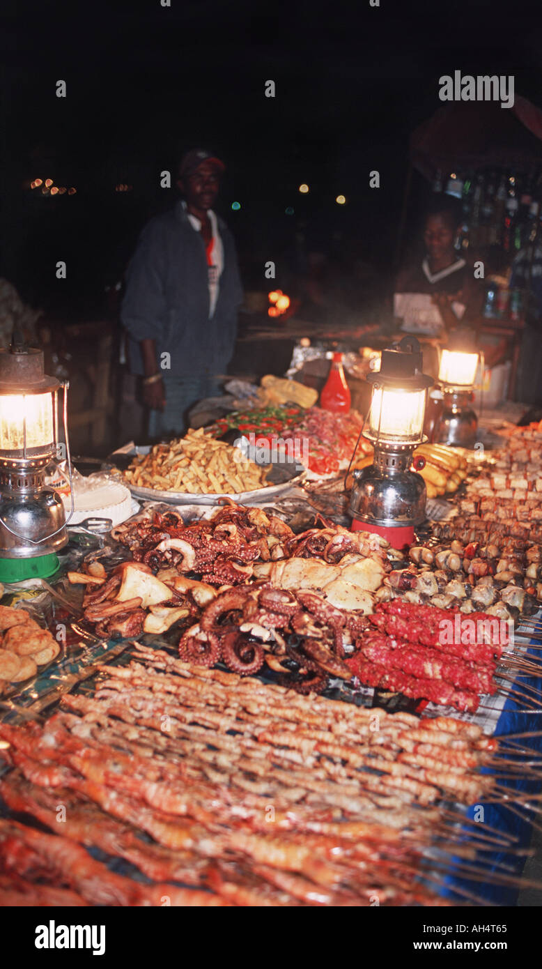 Freshly cooked seafood for sale on the waterfront at Forodhani Gardens ...