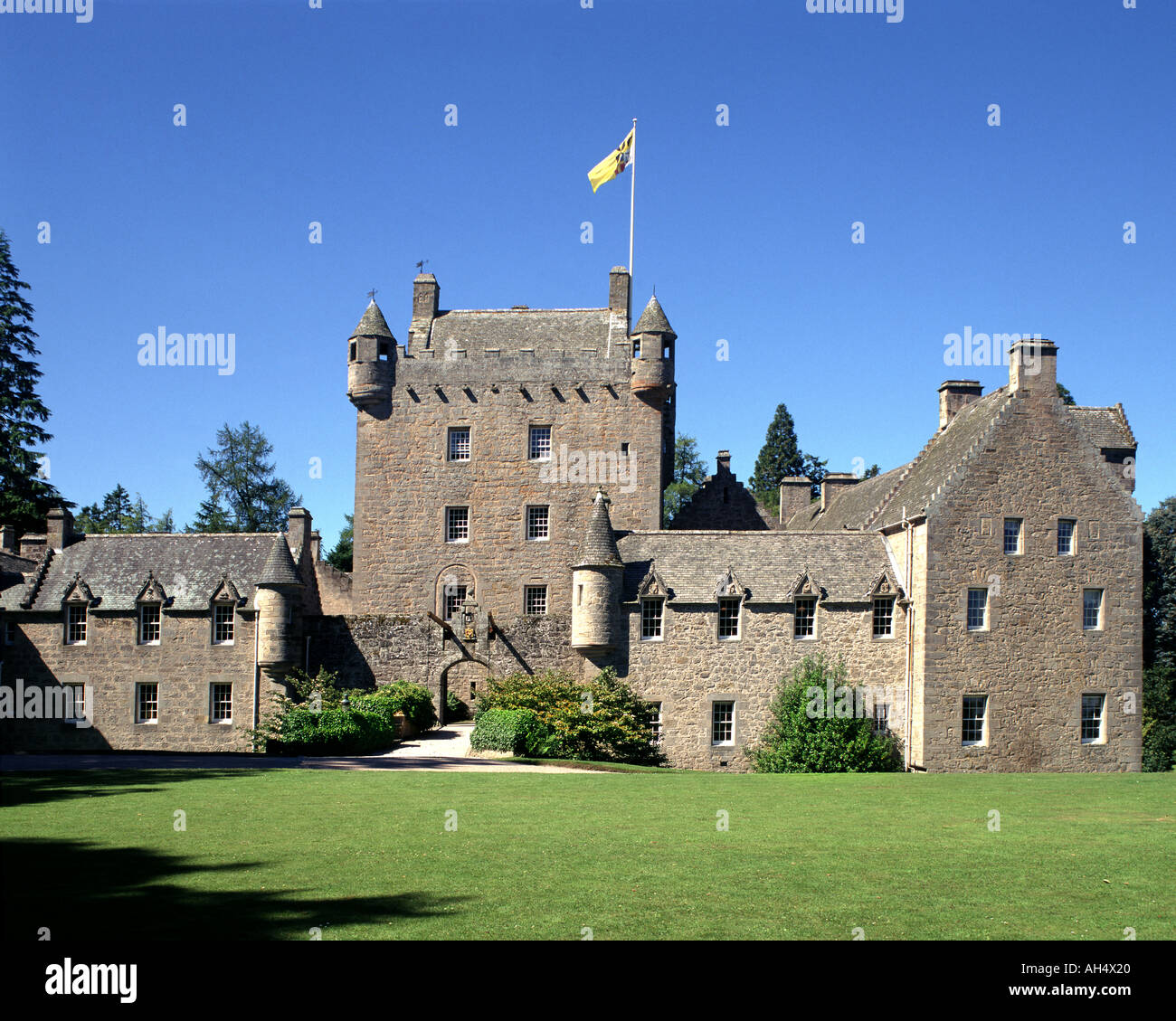 GB - SCOTLAND: Cawdor Castle near Nairn Stock Photo - Alamy