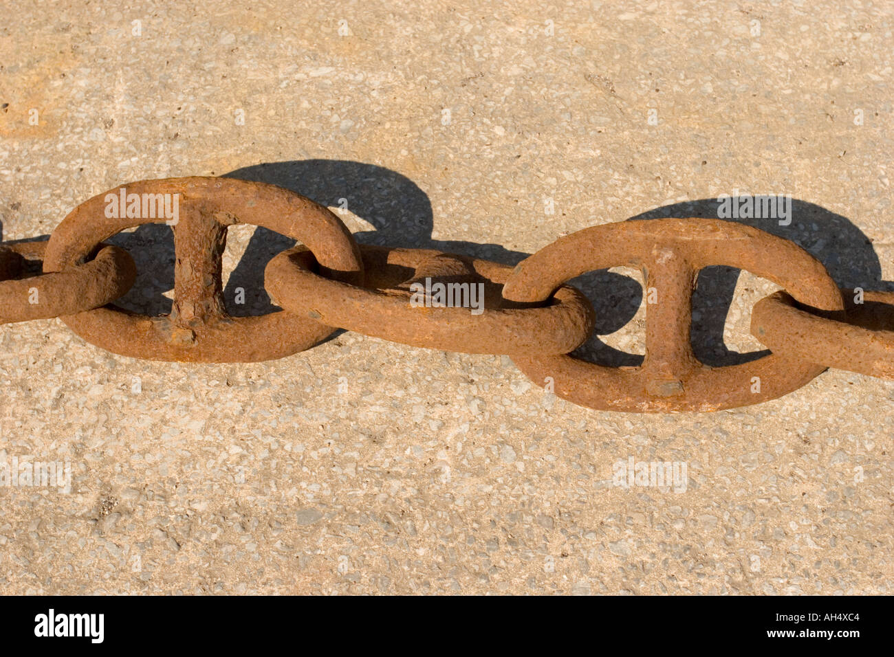 Chain on Quay Stock Photo - Alamy