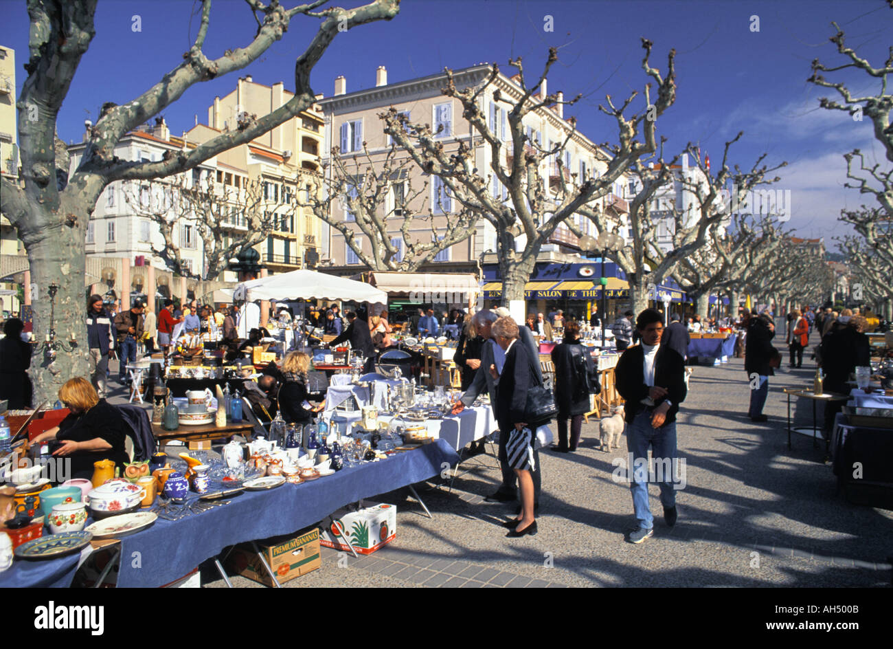 FRANCE FRENCH RIVIERA CANNES FLEA MARKET Stock Photo - Alamy