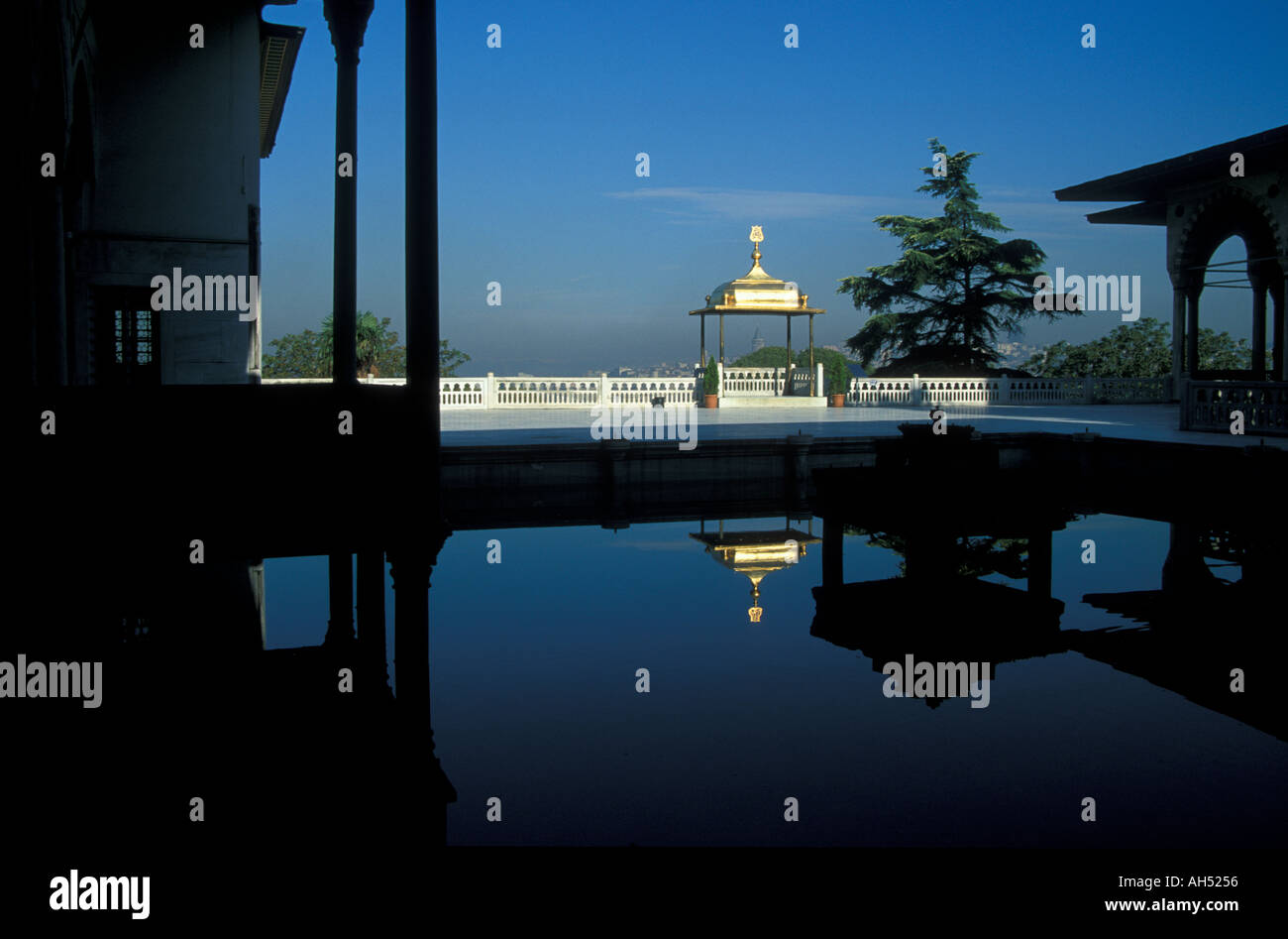 View inside Topkapi palace Istanbul Stock Photo - Alamy