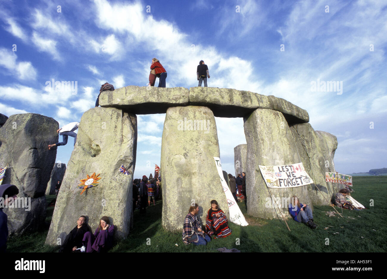 Stonehenge VE day Stock Photo - Alamy