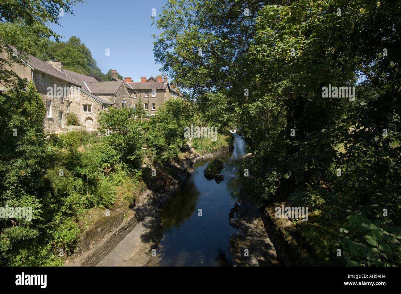 River Teifi , Bright sunny summer afternoon; Llandysul, Ceredigion ...