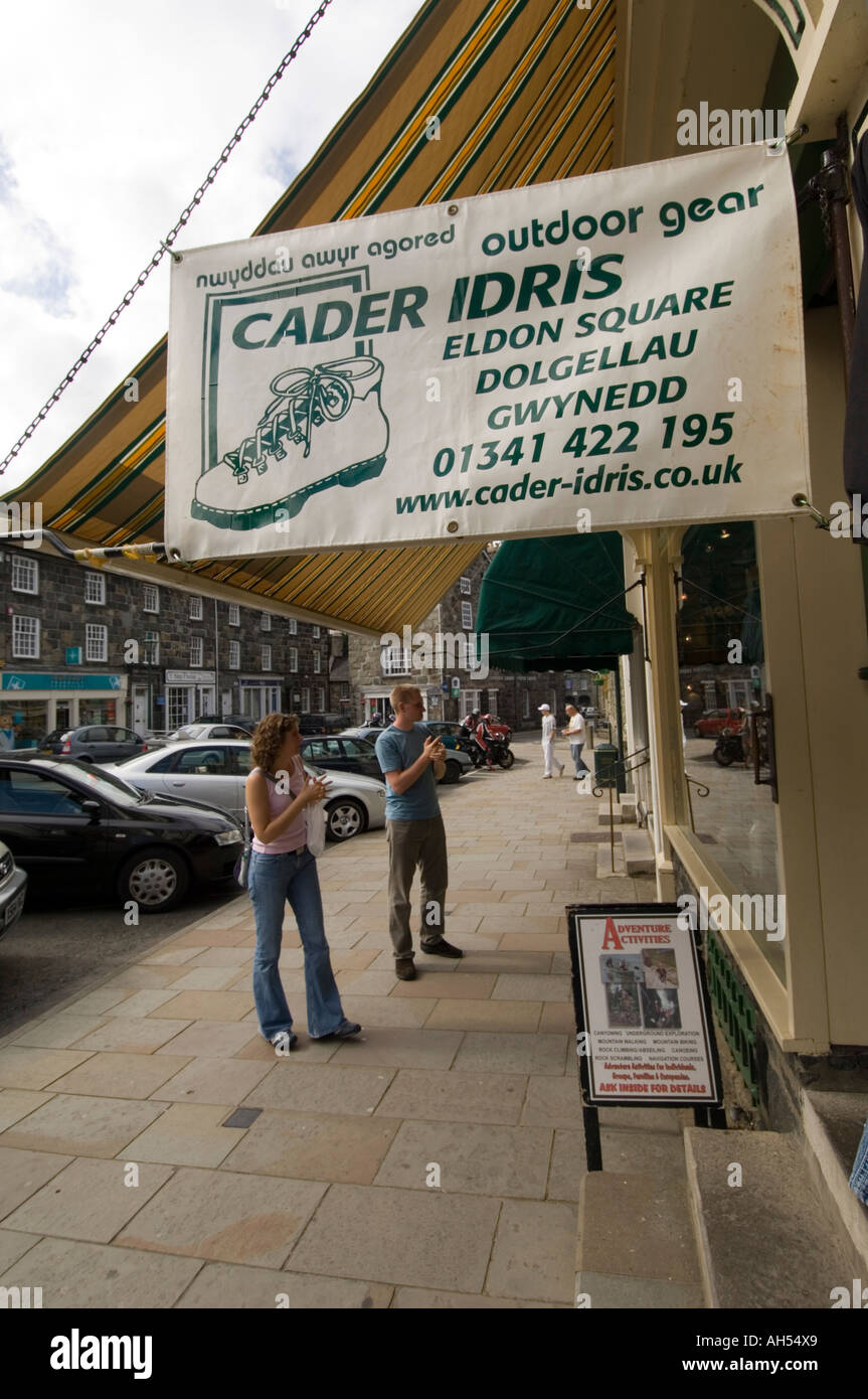 "Cader Idris" Mountaineering and outdoor clothes shop Dolgellau ...