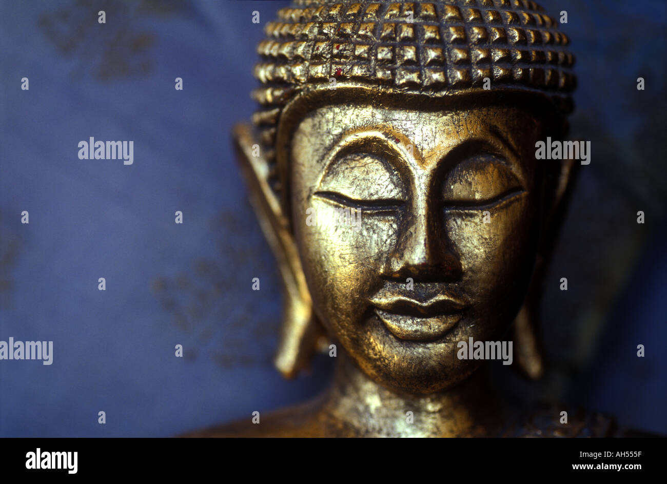 Buddha head bronze hi-res stock photography and images - Alamy