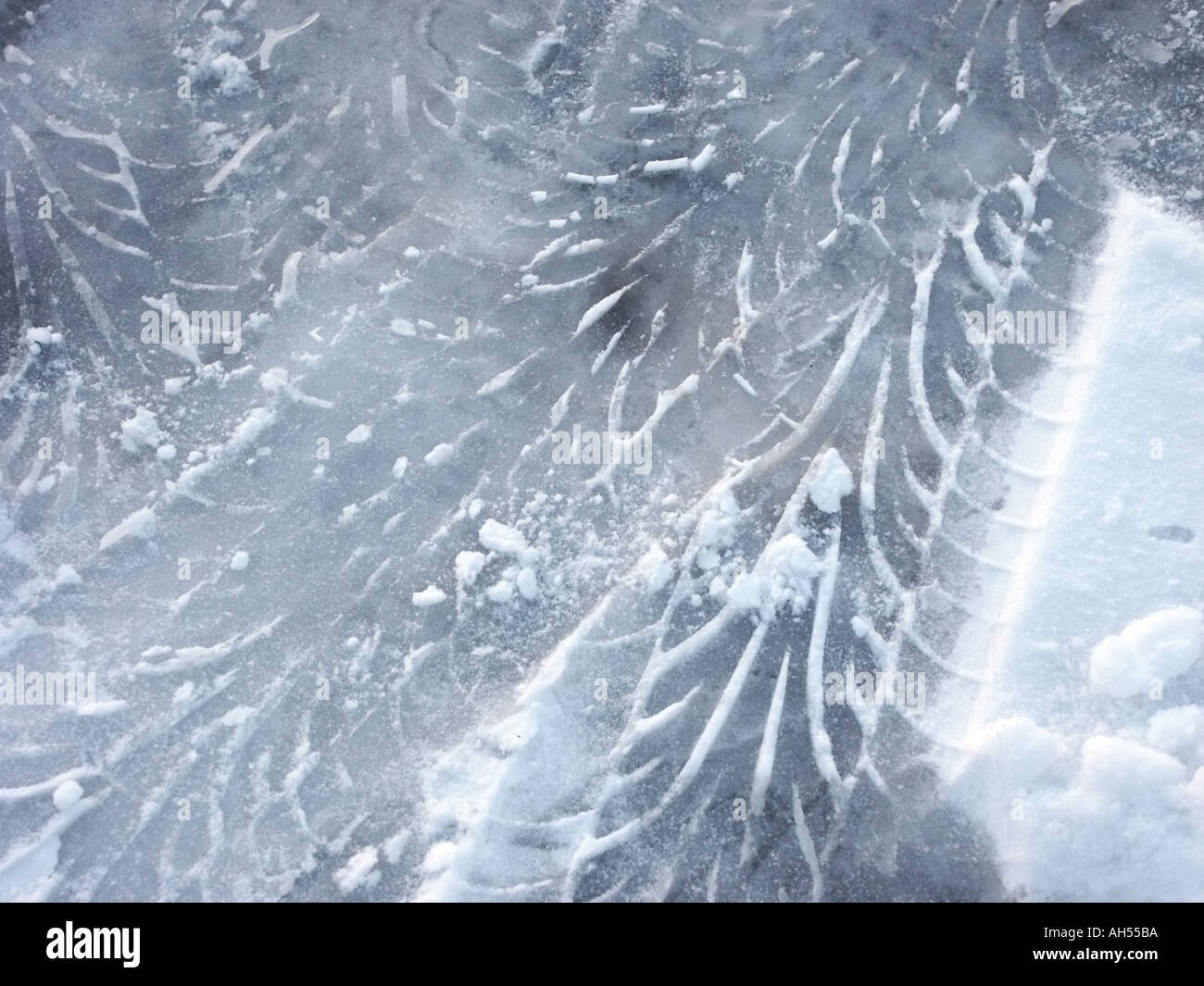Frozen tyre patterns hi-res stock photography and images - Alamy
