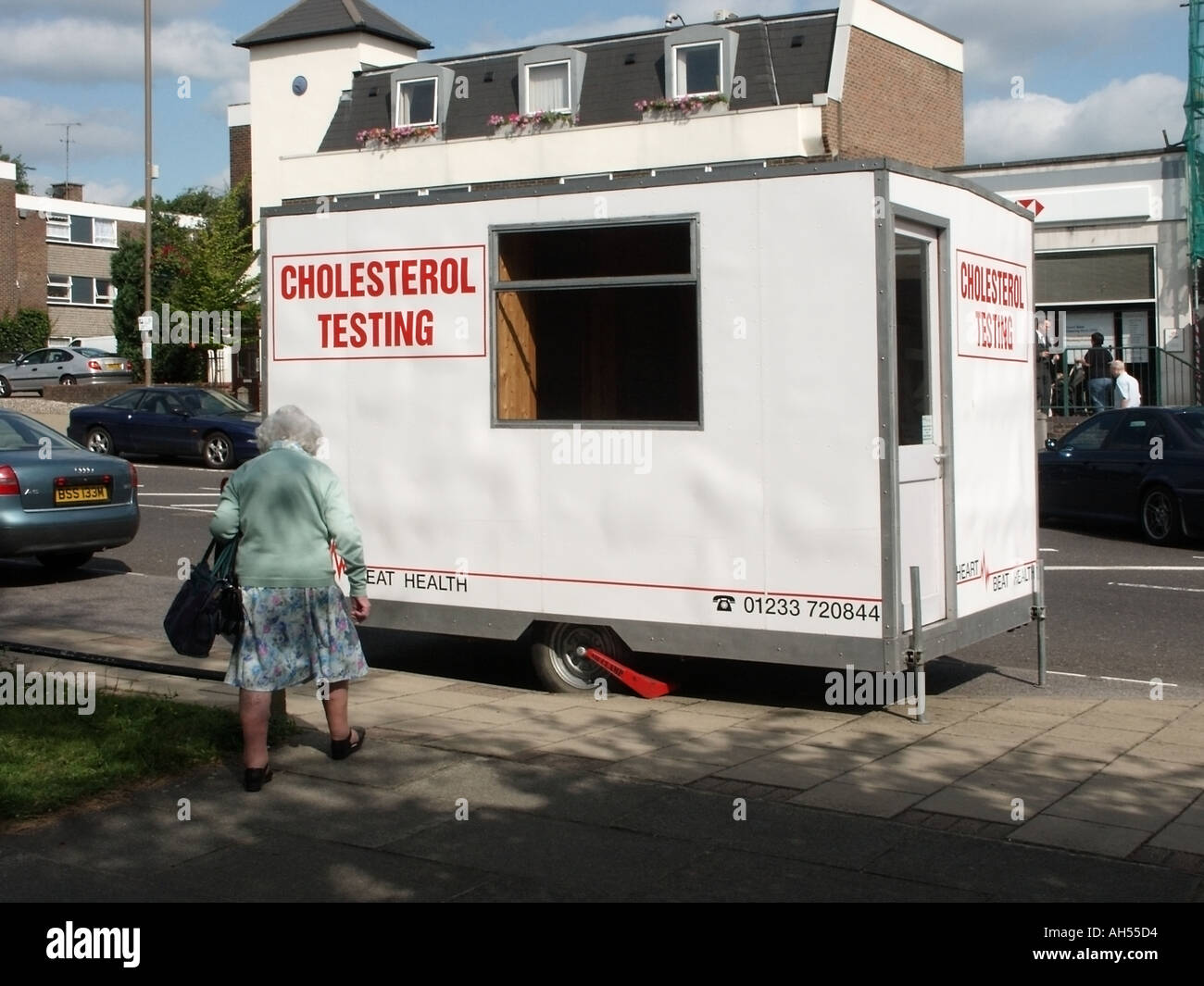 Woman lay pavement senior hi-res stock photography and images - Alamy