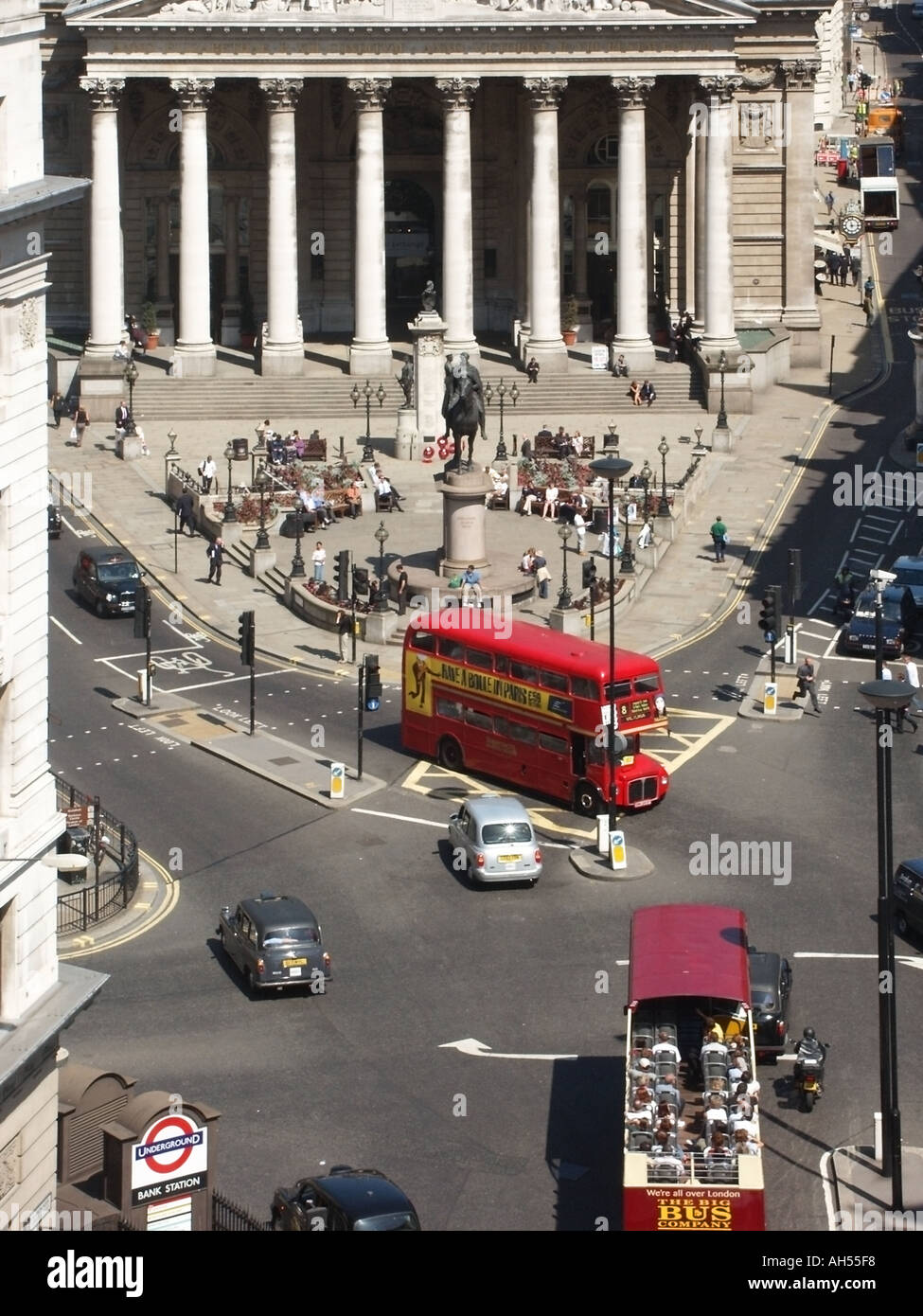 City of London bank road junction with Royal Exchange building ...