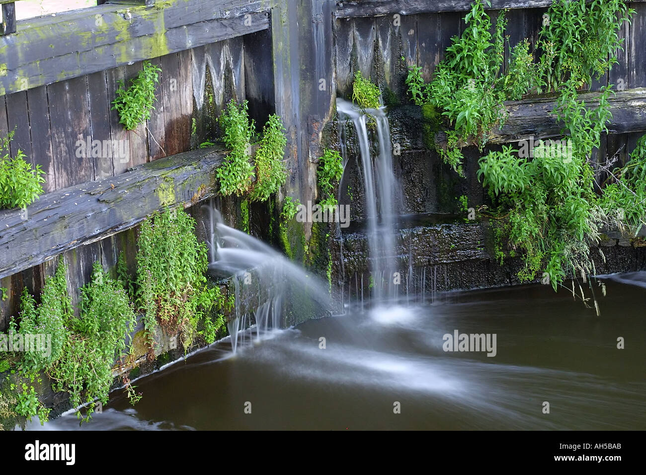 Leaking Canal Water Stock Photos & Leaking Canal Water Stock Images - Alamy