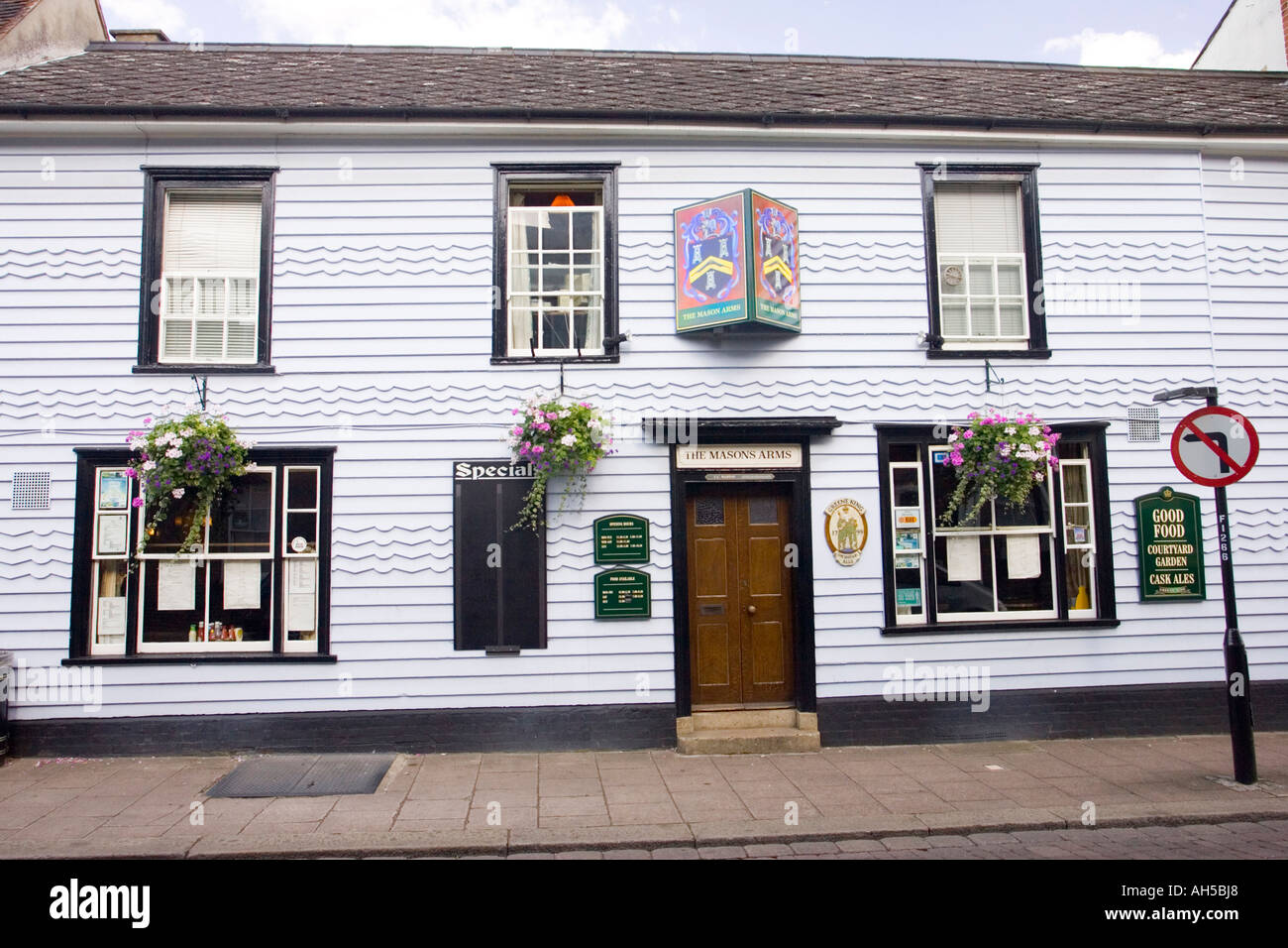 The Mason Arms pub in Whiting Street in Bury St Edmunds, Suffolk, UK ...