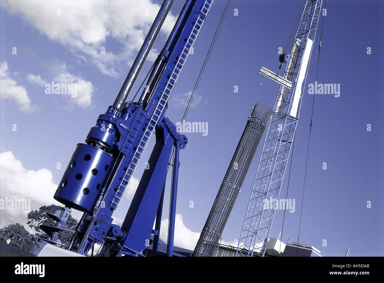 Auger crane hi-res stock photography and images - Alamy