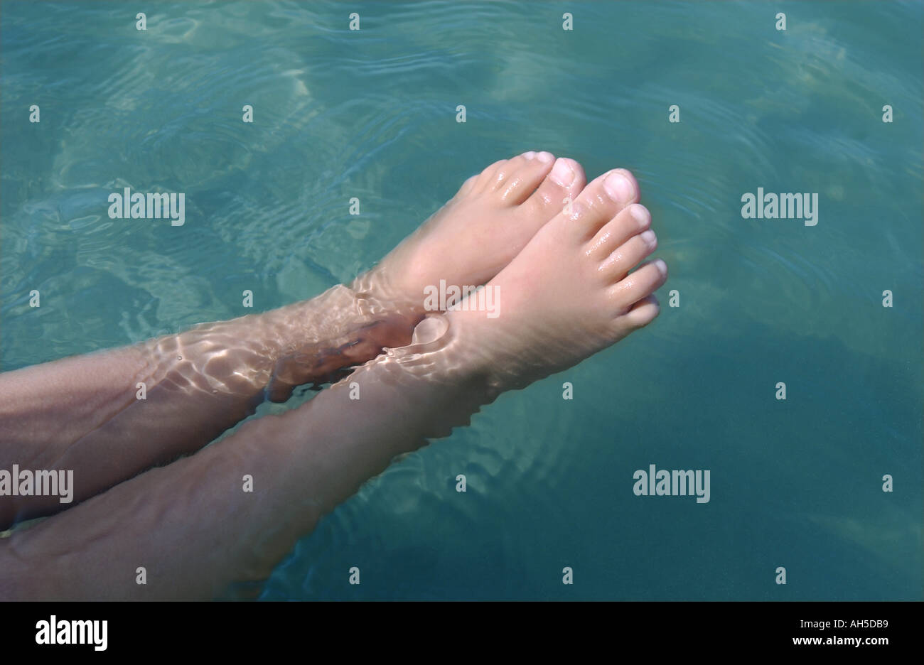 Children s feet hi-res stock photography and images - Alamy