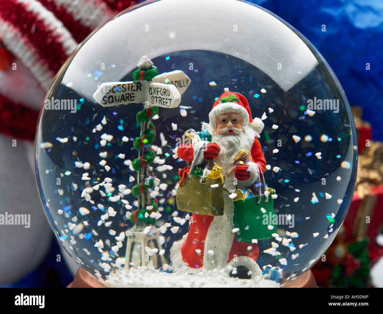 father christmas snow ball shaker Stock Photo - Alamy