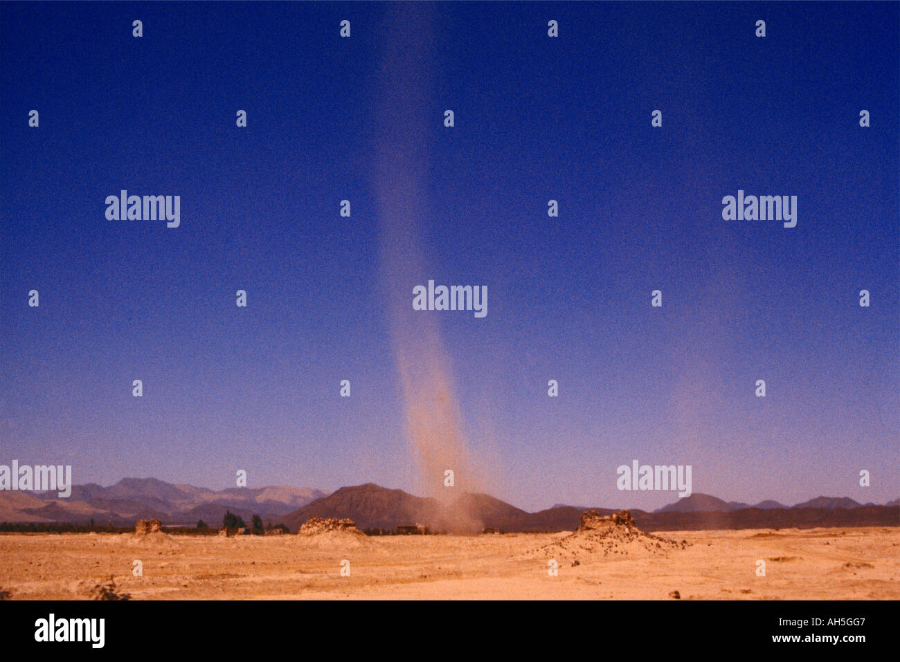 Dust Devil Yemen Sandstorm Stock Photo - Alamy