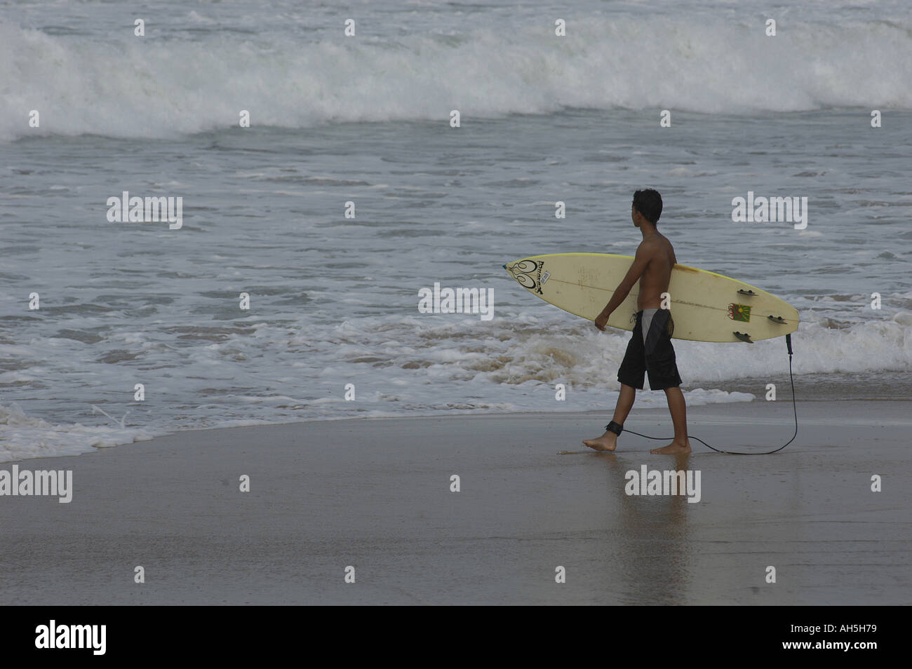 Surfer Luquillo Beach Puerto Rico United States KIKE CALVO surfing ...